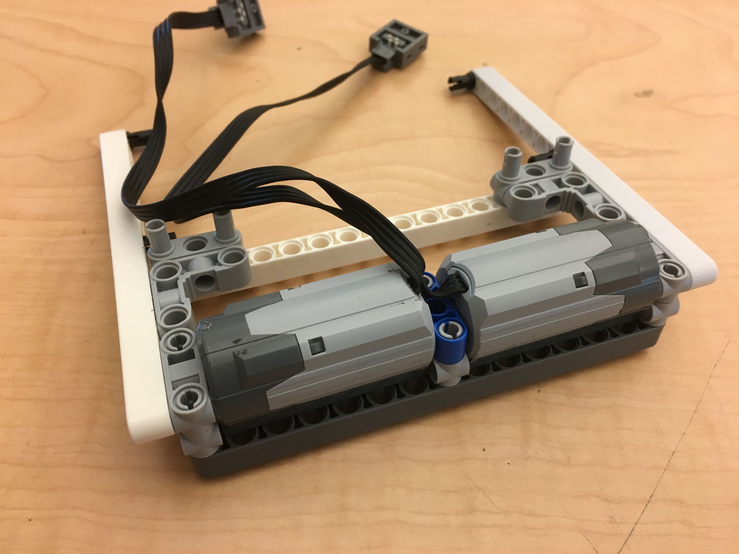 Lego BattleBot: the Dustpan! : 17 Steps (with Pictures) - Instructables