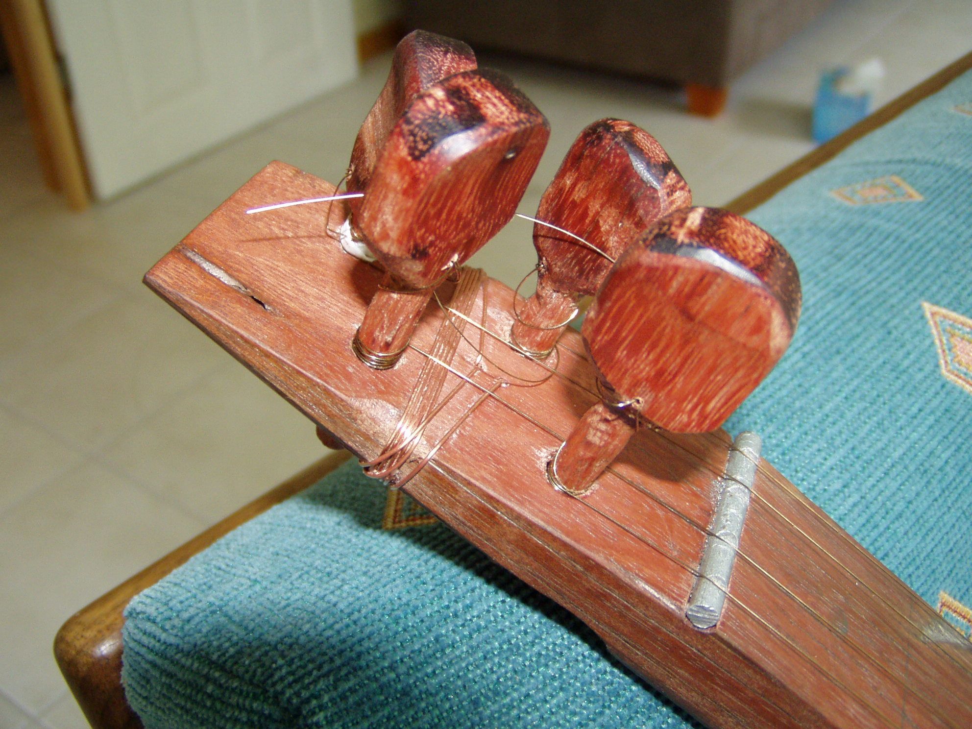 Cookie Tin Banjo Part 4: Bed Post Banjo : 16 Steps (with Pictures ...