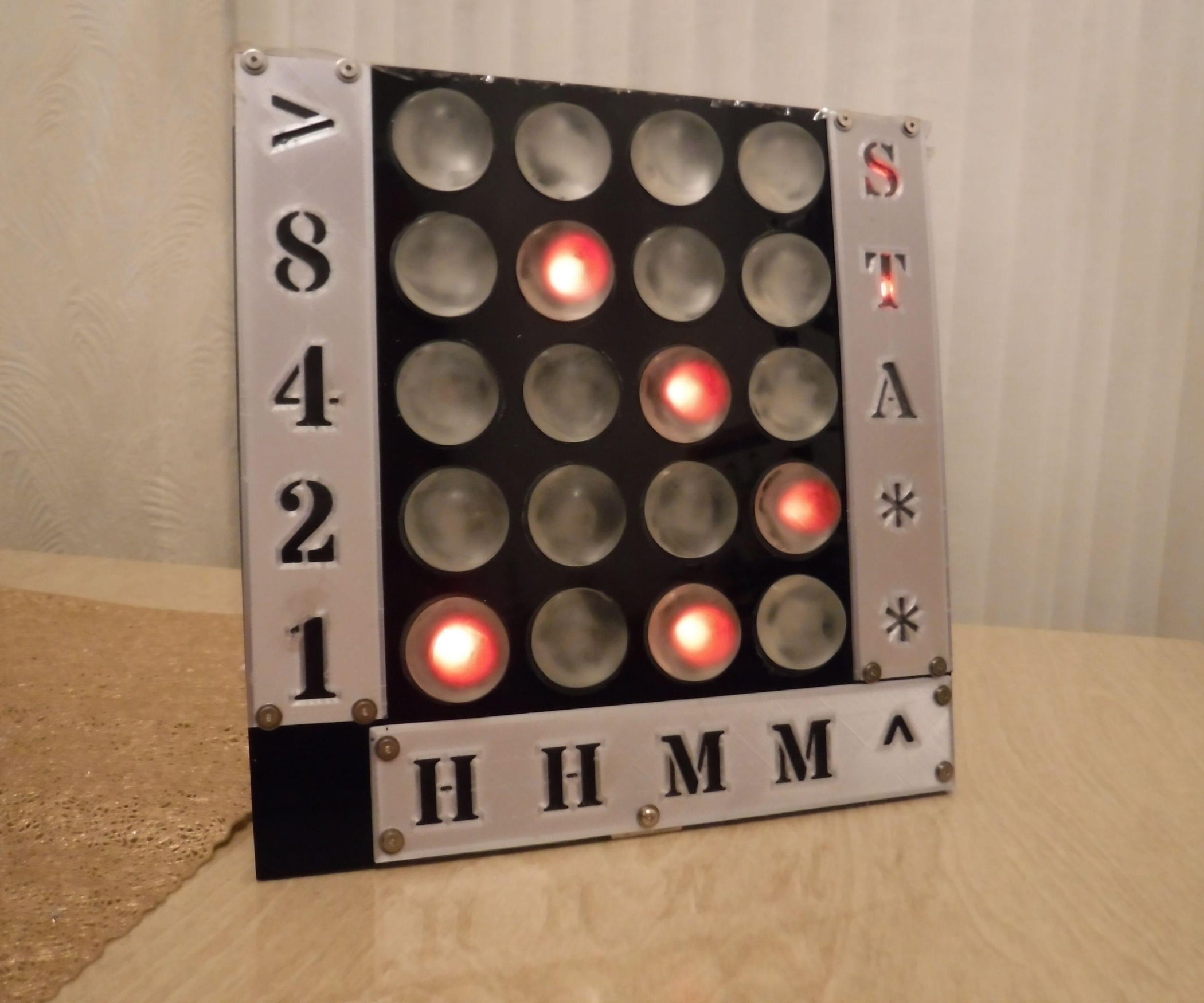 BigBit Binary Clock Display : 9 Steps (with Pictures) - Instructables BigBit Binary Clock Display : 9 Steps (with Pictures) - Instructables
