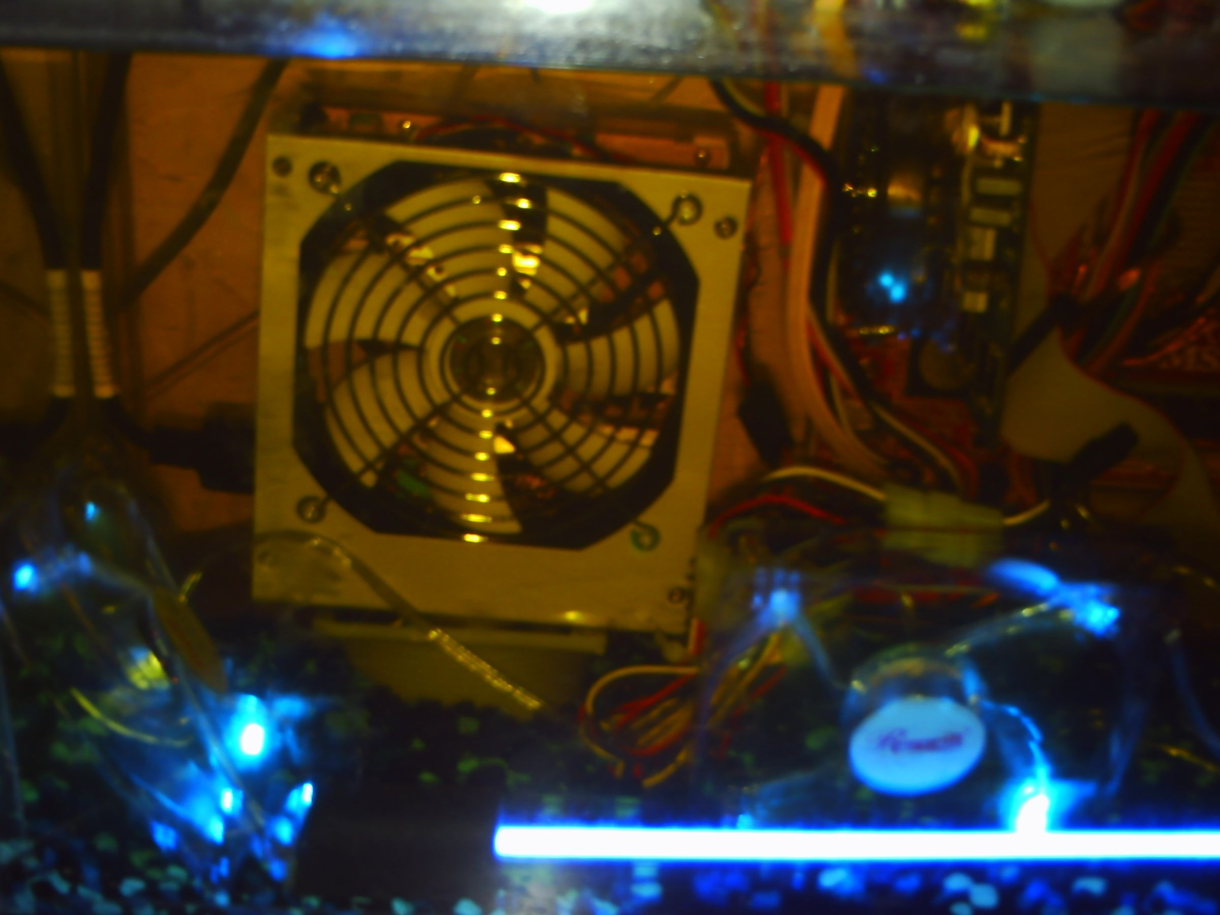 Oil Submerged Fish Tank Pc - Instructables