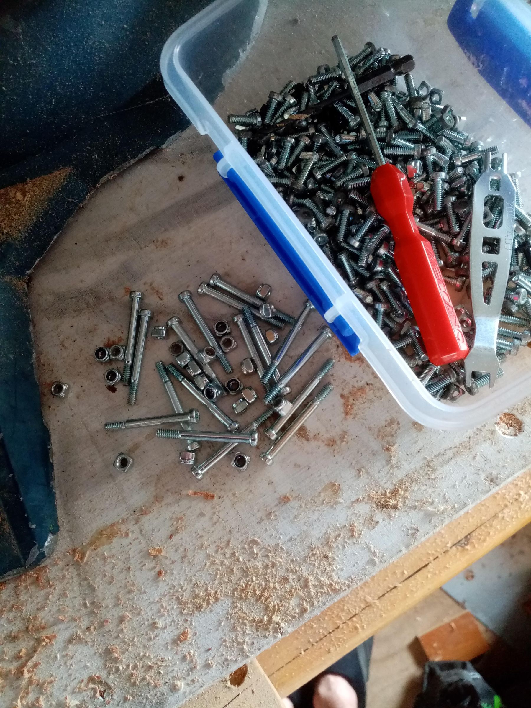 Rotunda Organiser for Hardware : 12 Steps (with Pictures) - Instructables