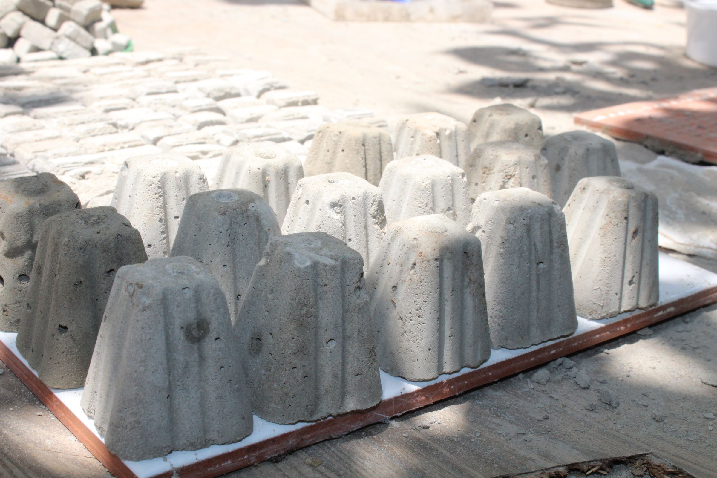 How to Make Mini Cement Bricks : 15 Steps - Instructables