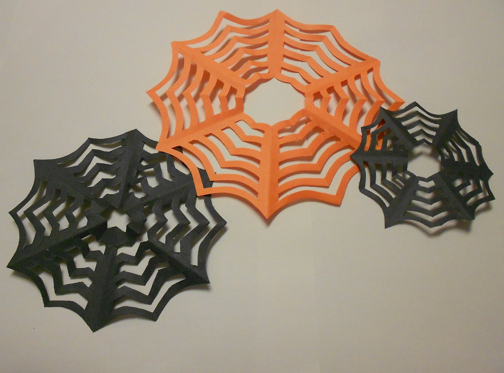 Paper Spiderwebs - Instructables