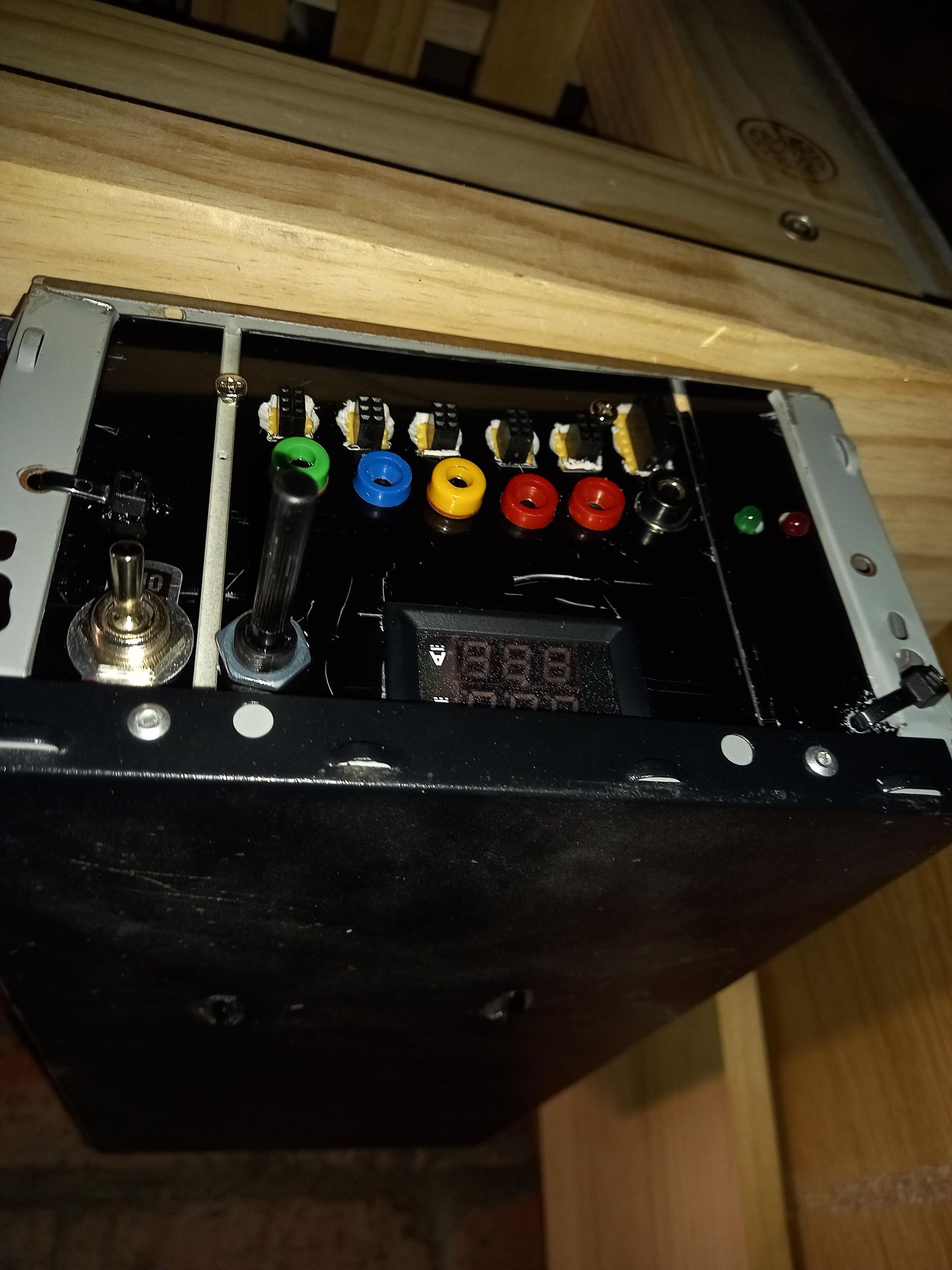 Variable ATX Bench Powersupply - FabLab Edition : 5 Steps (with Pictures) - Instructables