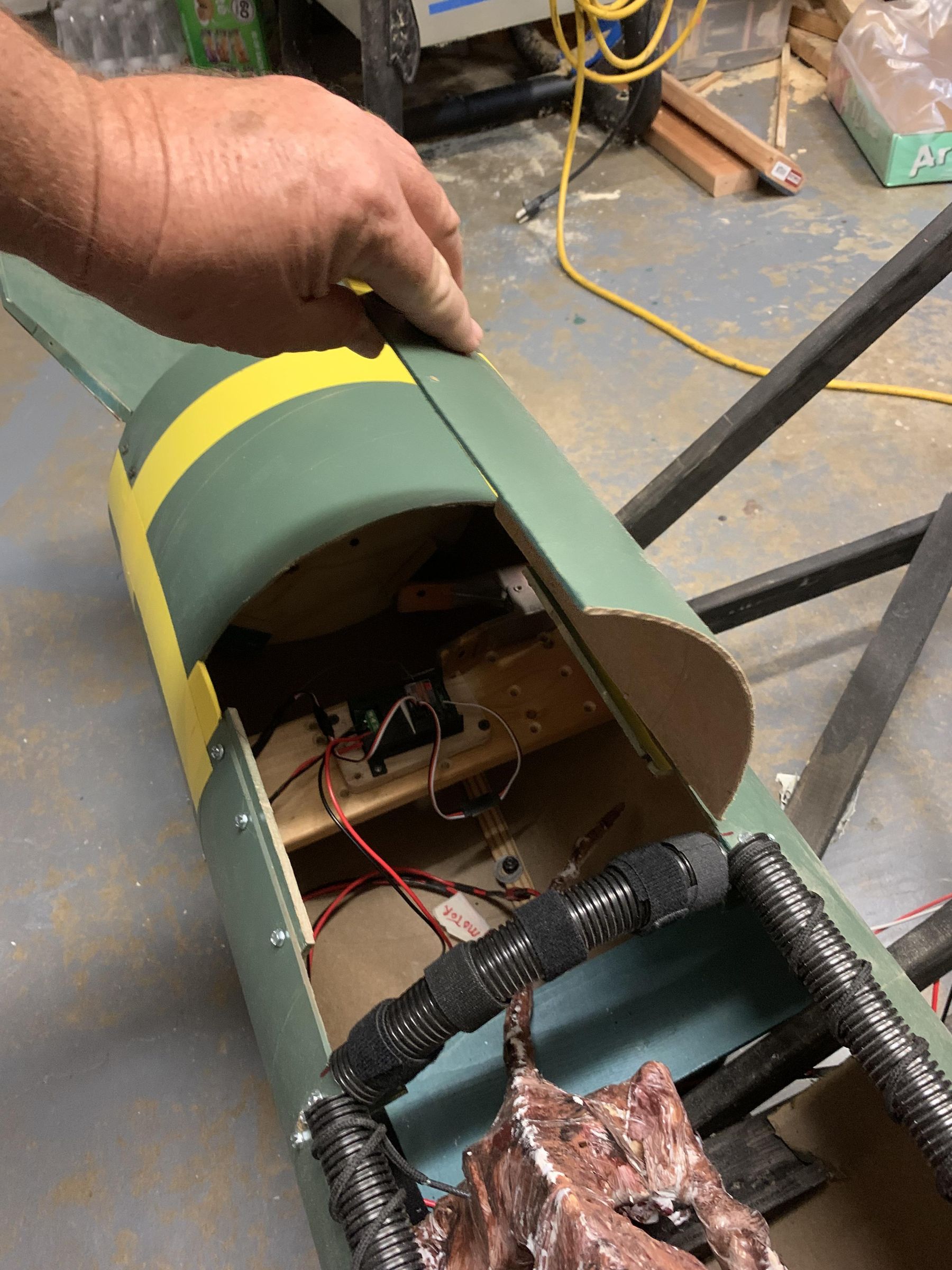 The Bike Riding Skeleton : 9 Steps (with Pictures) - Instructables