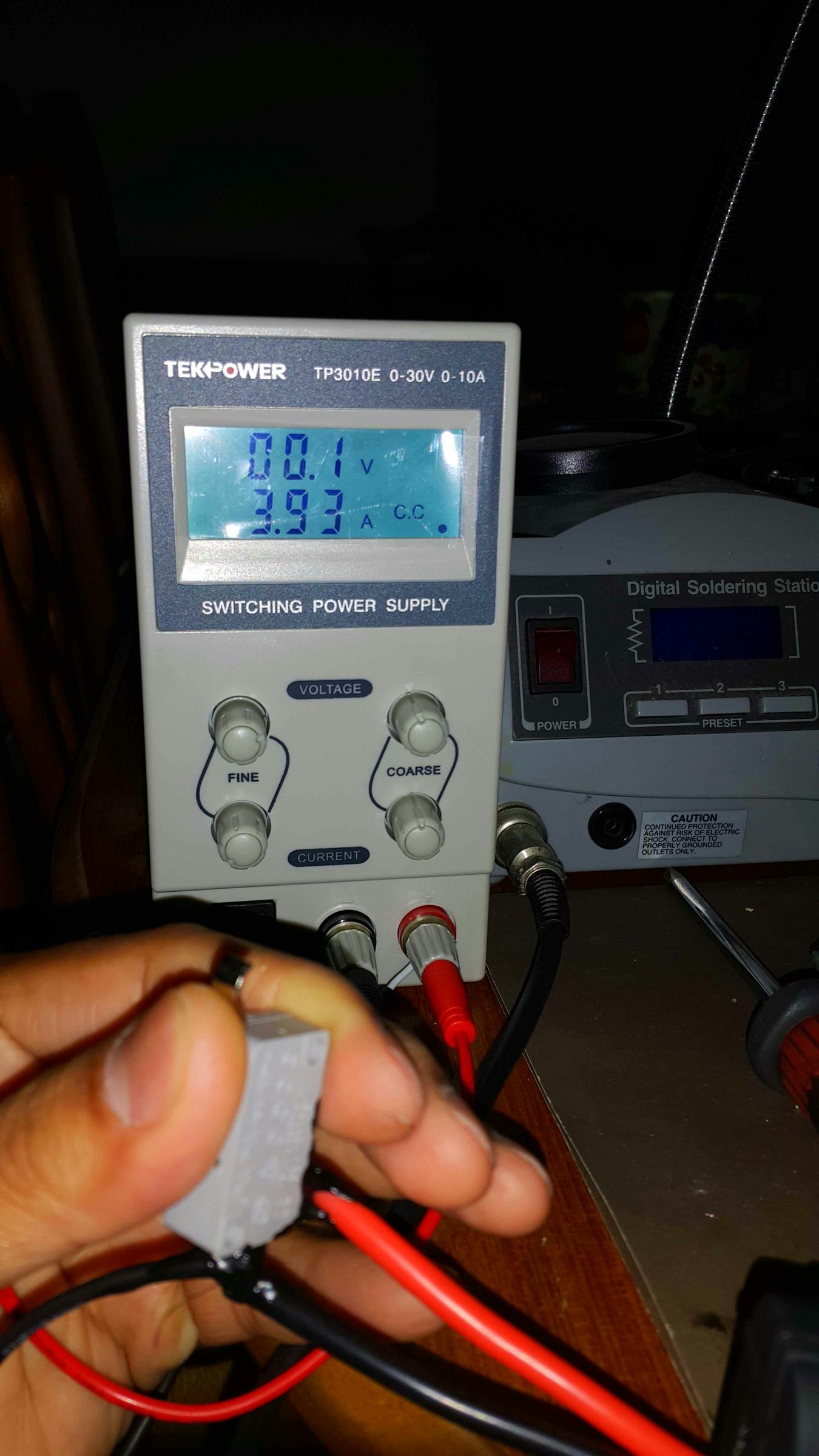 Bench Power Supply Leads With Metering! : 6 Steps - Instructables