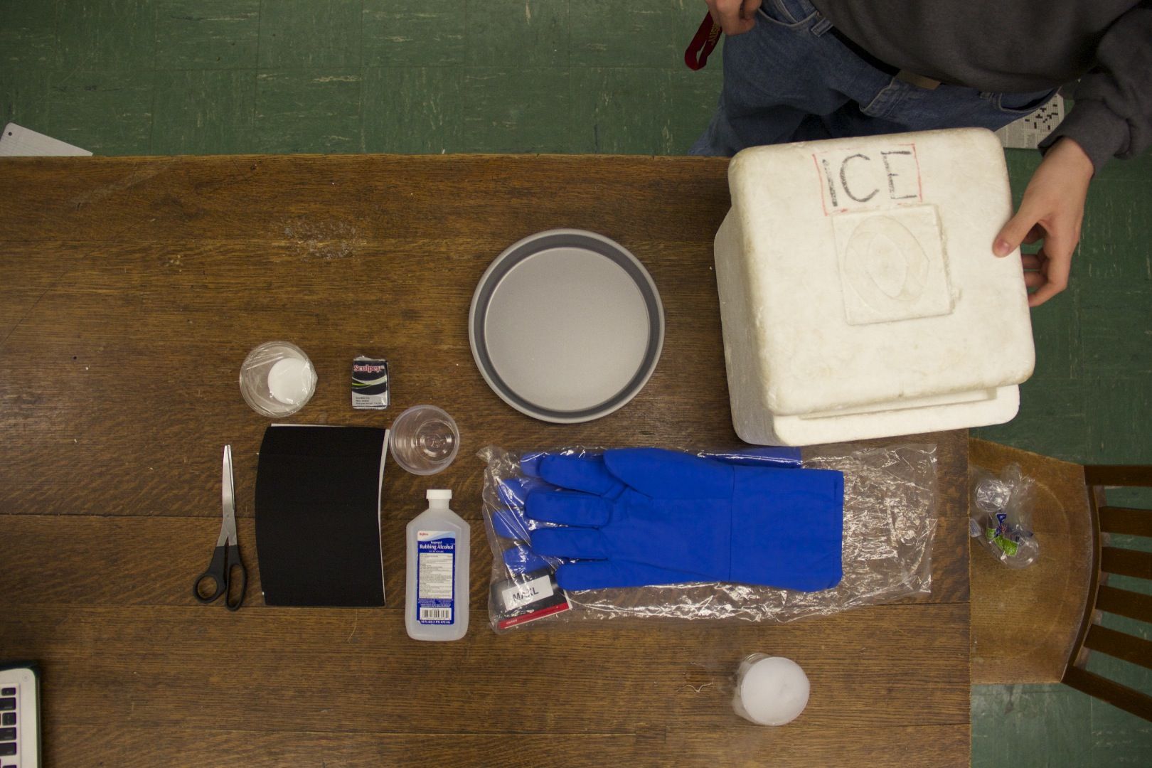How to Make a Cloud Chamber : 7 Steps (with Pictures) - Instructables