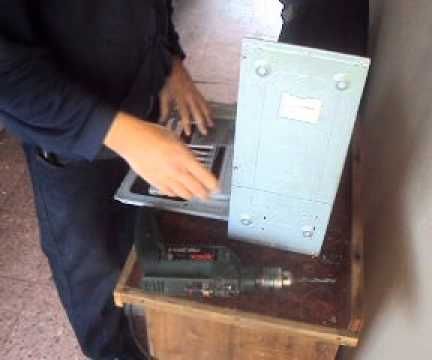 How to Recicle a Computer Case and Keep Key Components - Instructables