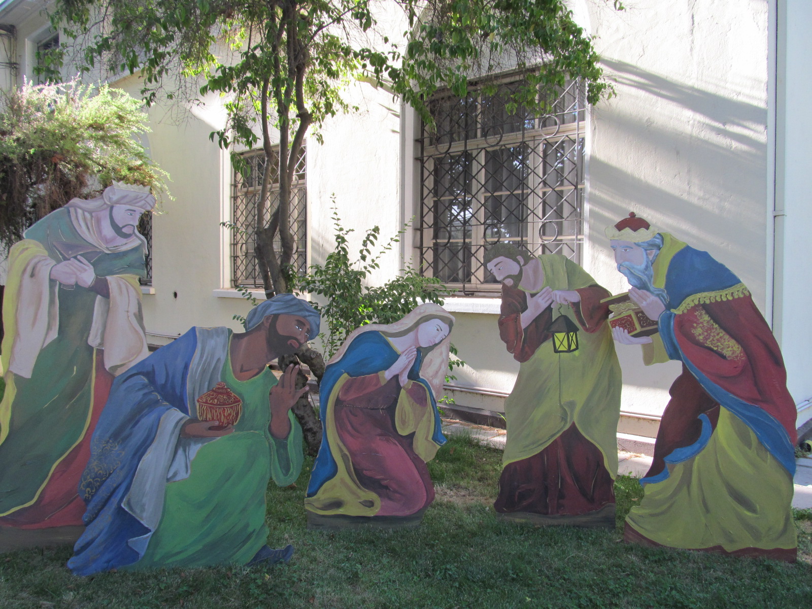 Making the School Nativity Scene : 7 Steps - Instructables