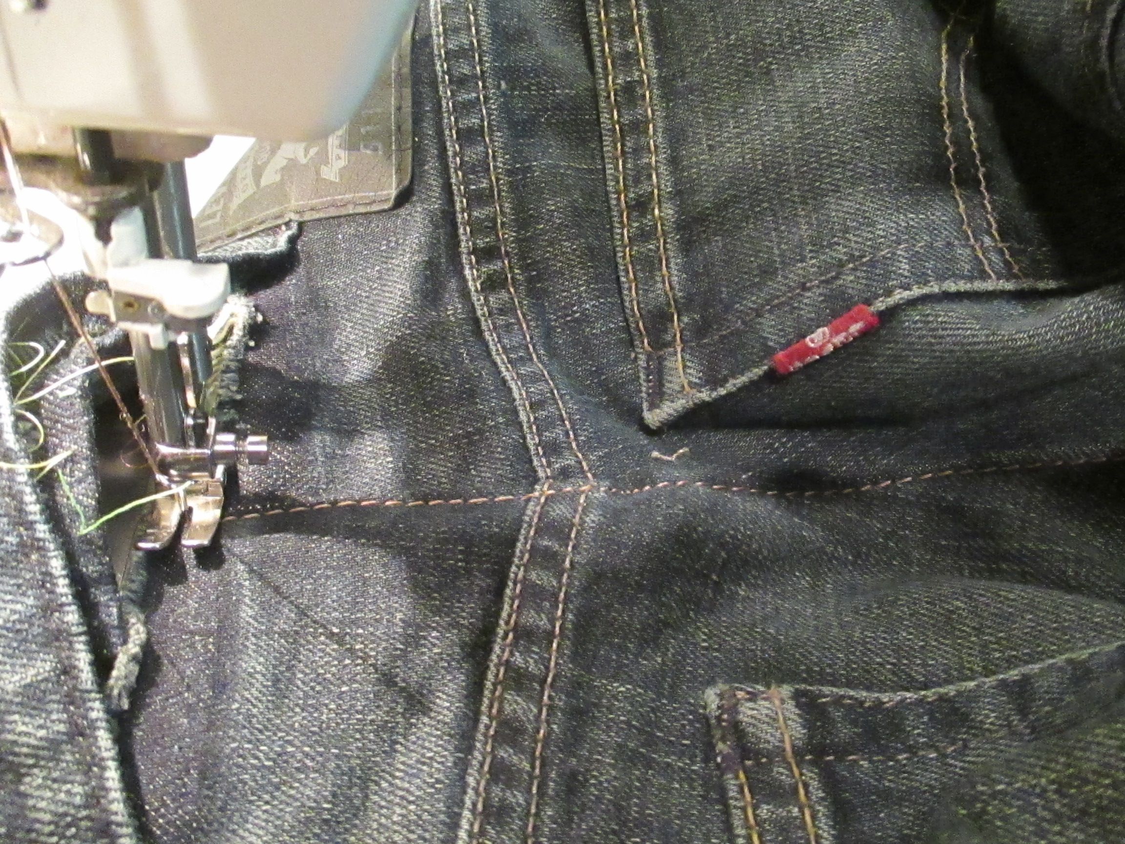 How to Resize Your Jeans : 6 Steps (with Pictures) - Instructables