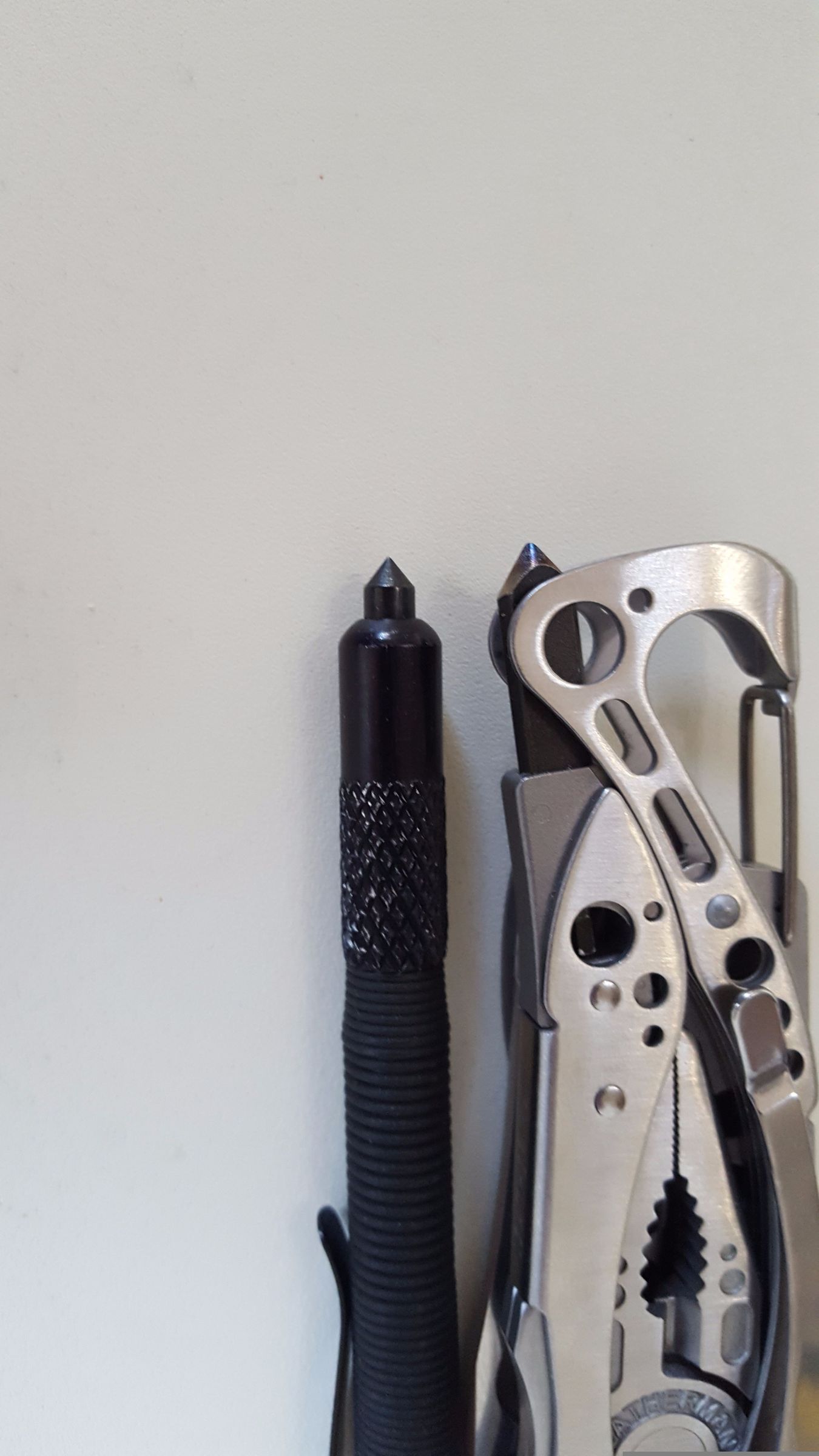 Multitool Glass Breaker : 4 Steps (with Pictures) - Instructables