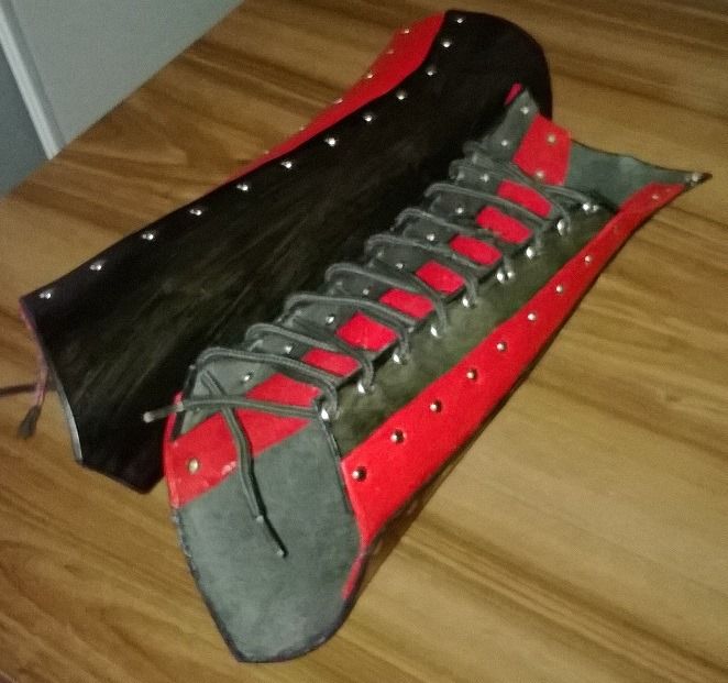How to Work With Leather, a Gauntlet Design. : 9 Steps (with Pictures ...