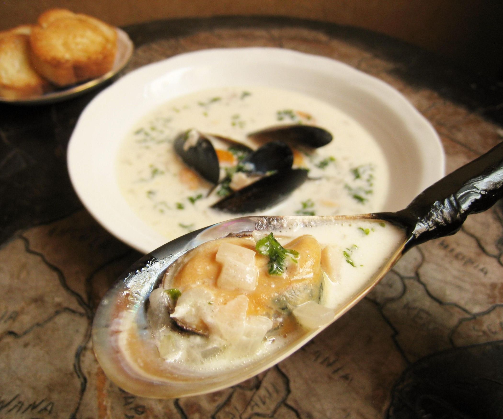 A Spoon & Soup by Making From Mussel : 4 Steps - Instructables