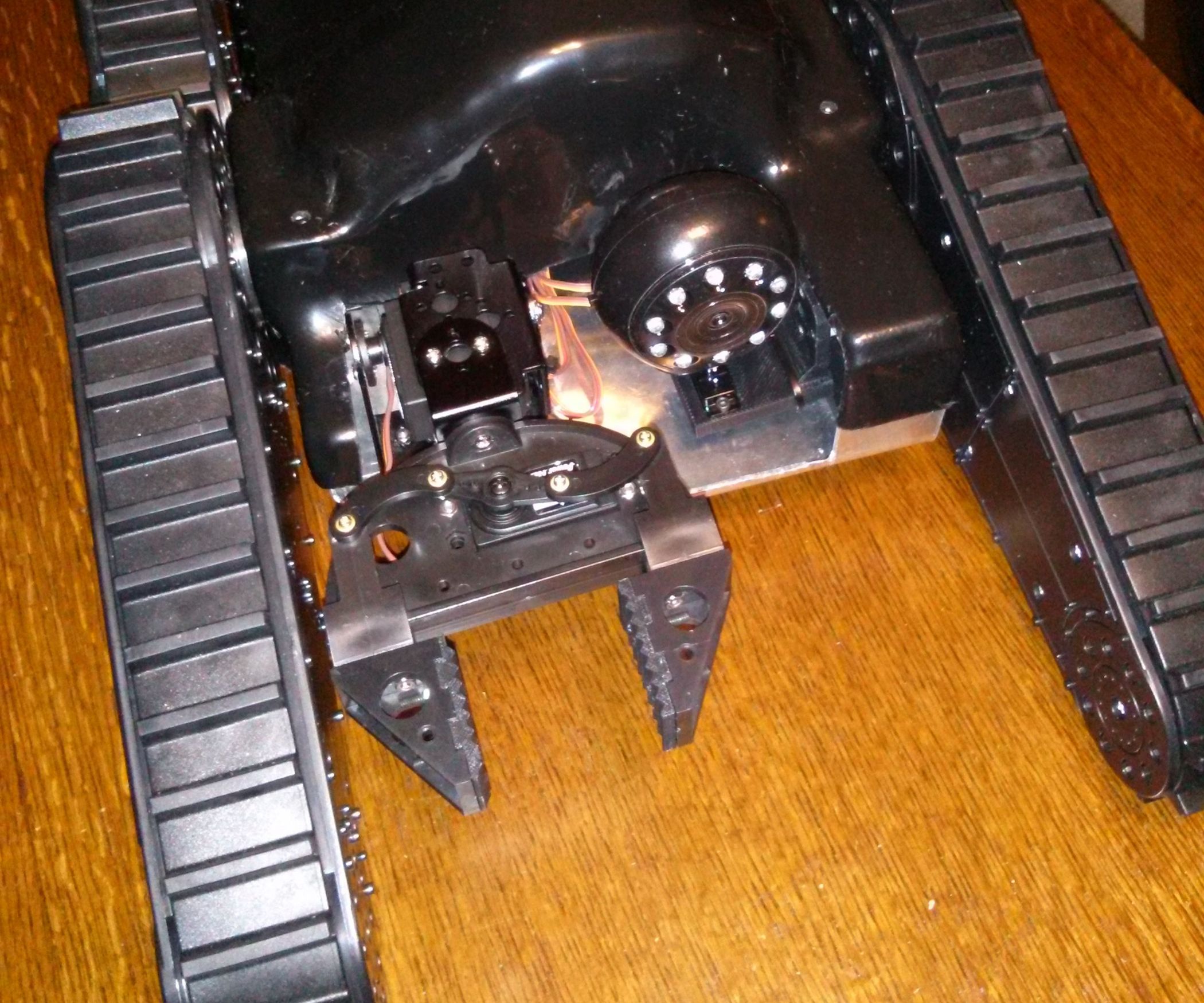 Quad Track Arduino Robot : 11 Steps (with Pictures) - Instructables