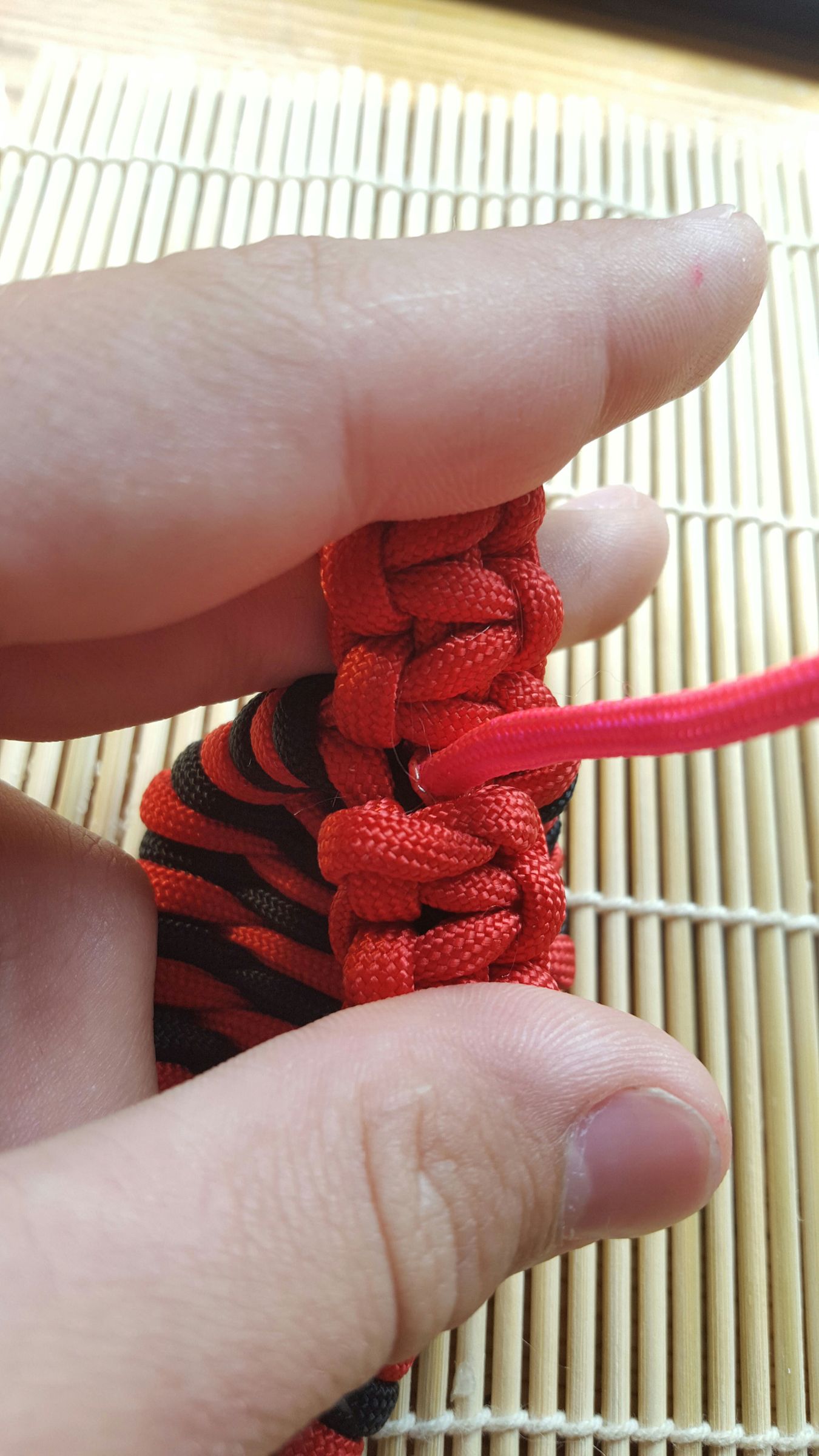 Paracord Snake : 10 Steps (with Pictures) - Instructables