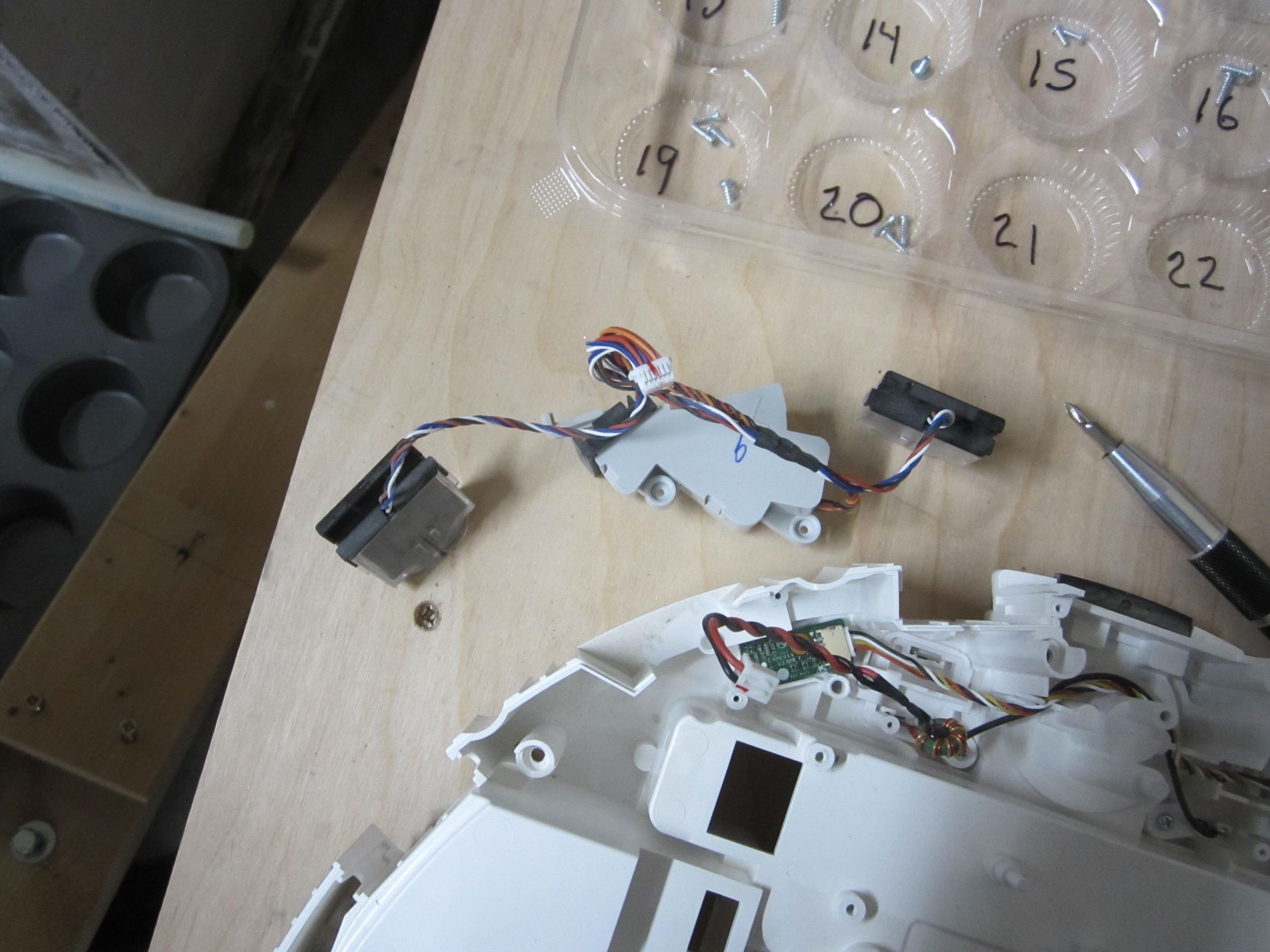 Roborock S5 Disassembly for Cleaning, Troubleshooting and Repair : 35 ...