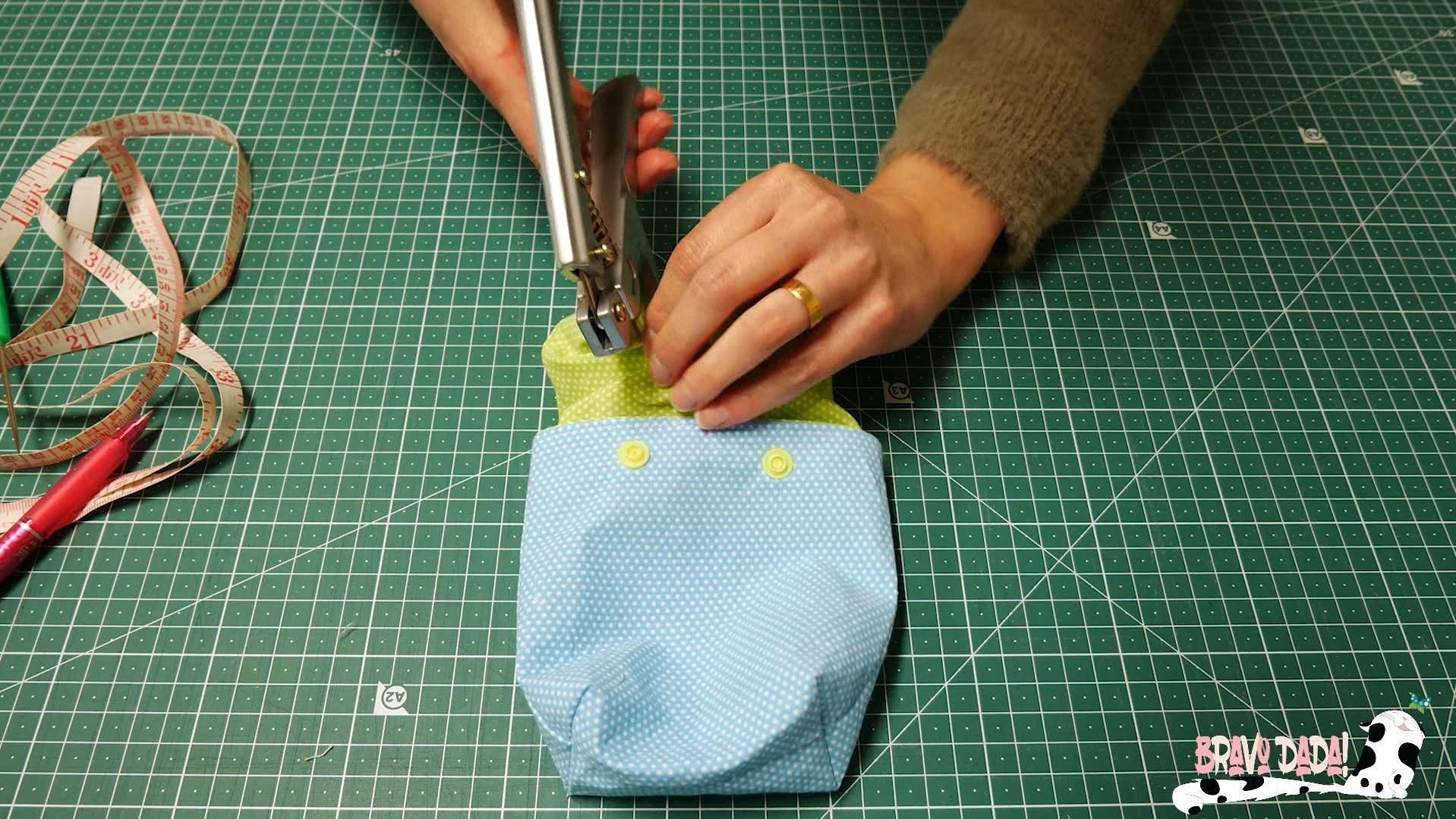 DIY How to Make a Quilted Sewing Machine Mat With Pockets and Thread ...