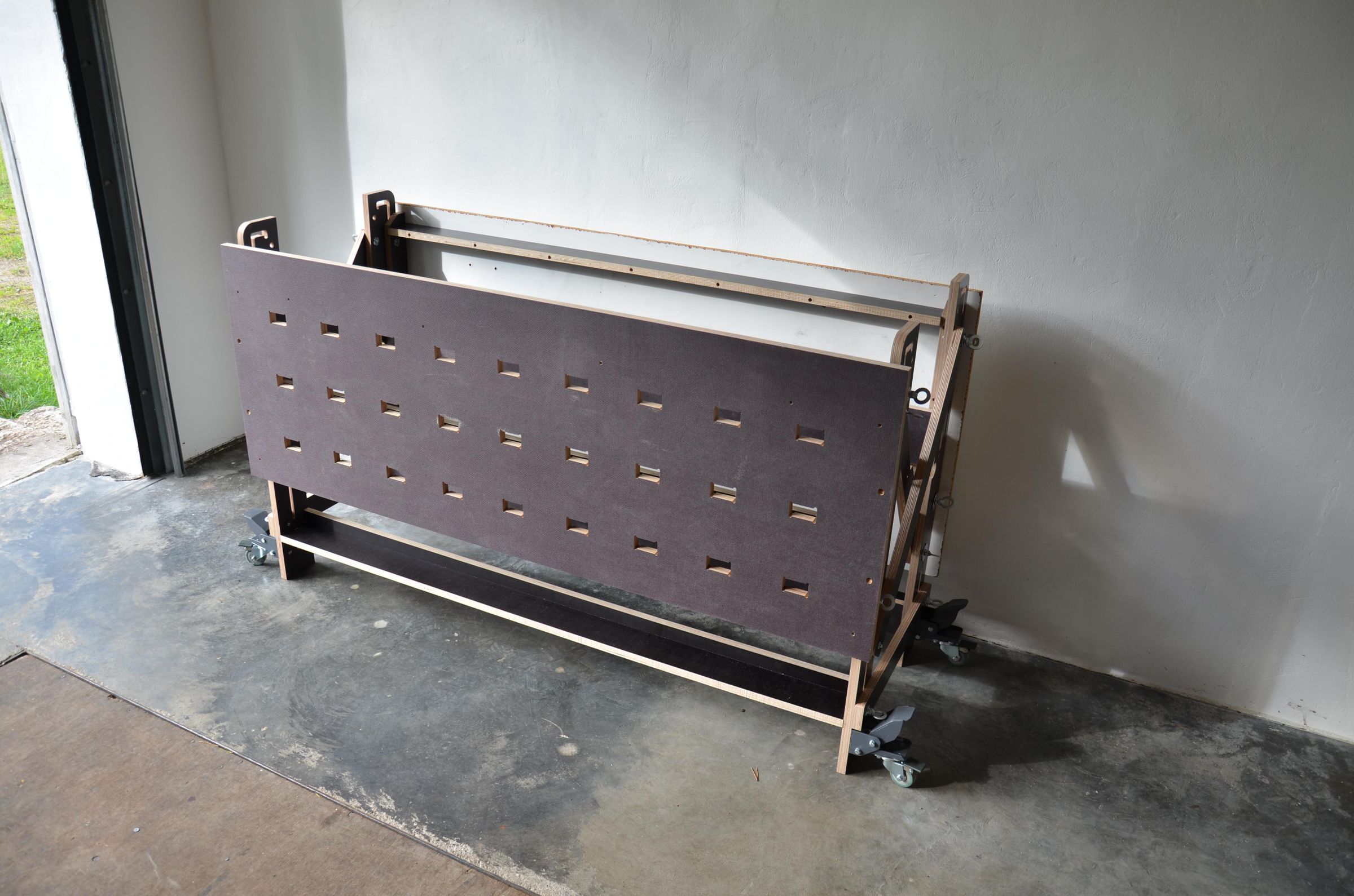 Workbench X - a Foldable Workbench Into a Garage or Workshop : 6 Steps ...