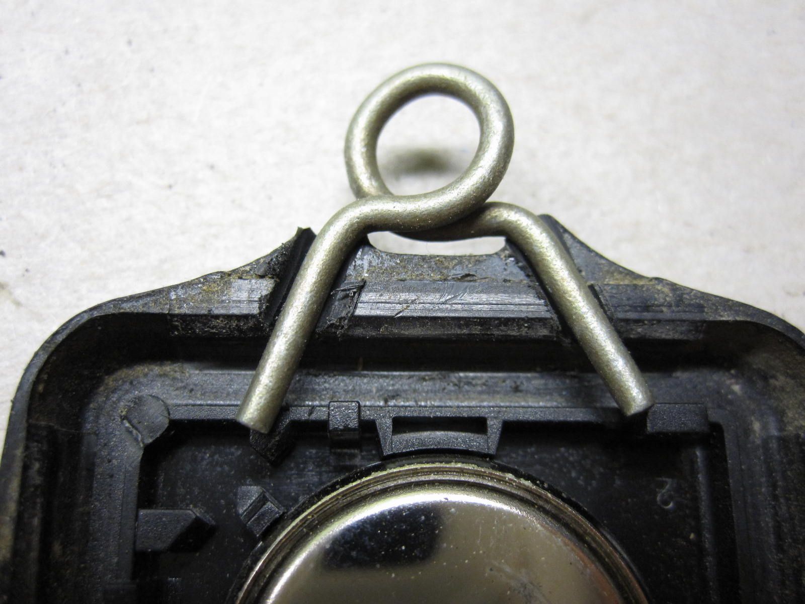 Repair a Broken Key Attachment on a Remote Entry Keyfob : 10 Steps ...