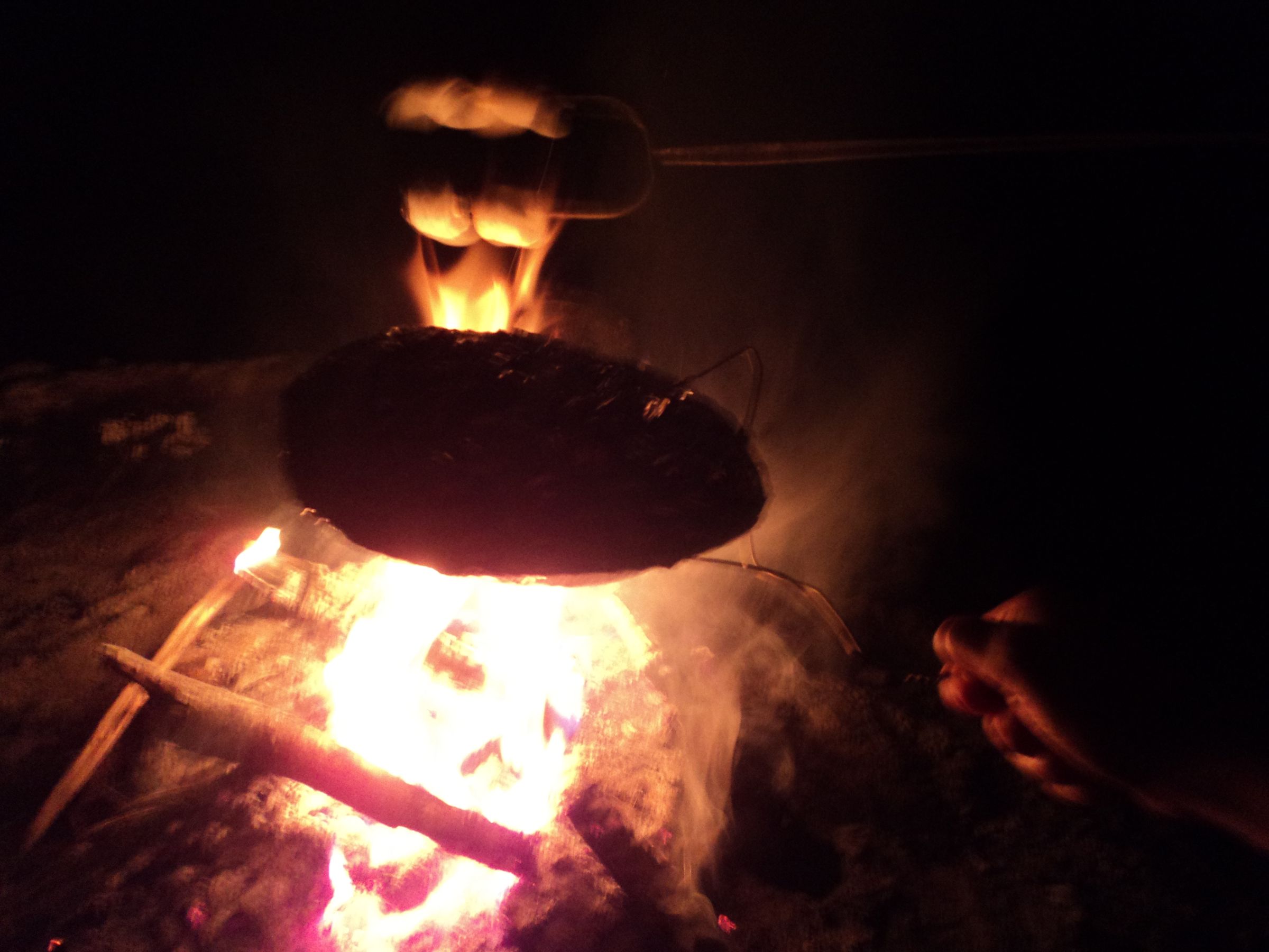 How to Make [Perfect] Popcorn Over a Campfire : 5 Steps - Instructables