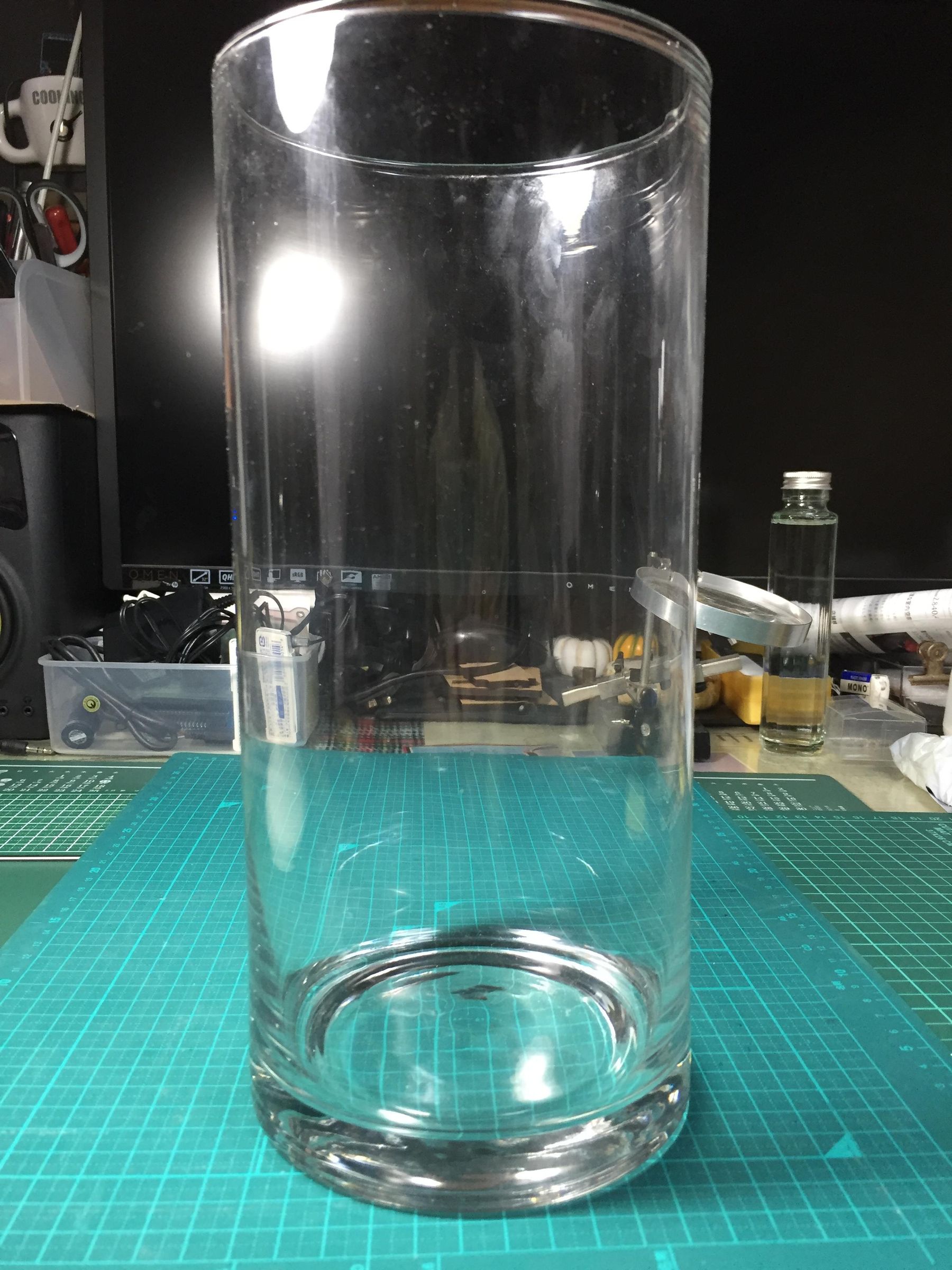 Glowing Air-Bubble Clock in Water : 7 Steps (with Pictures) - Instructables