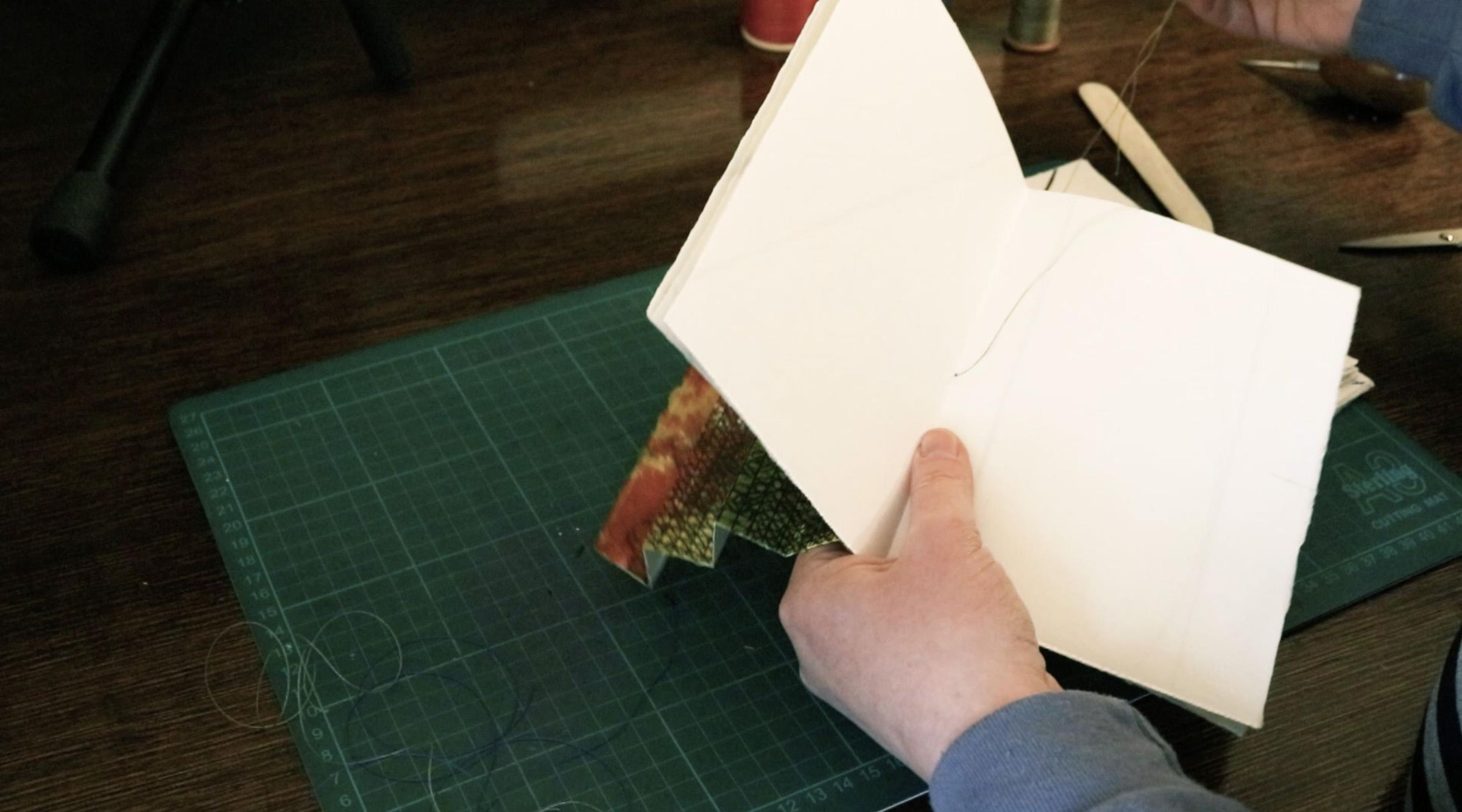 Expanding Your Folded Books : 3 Steps (with Pictures) - Instructables