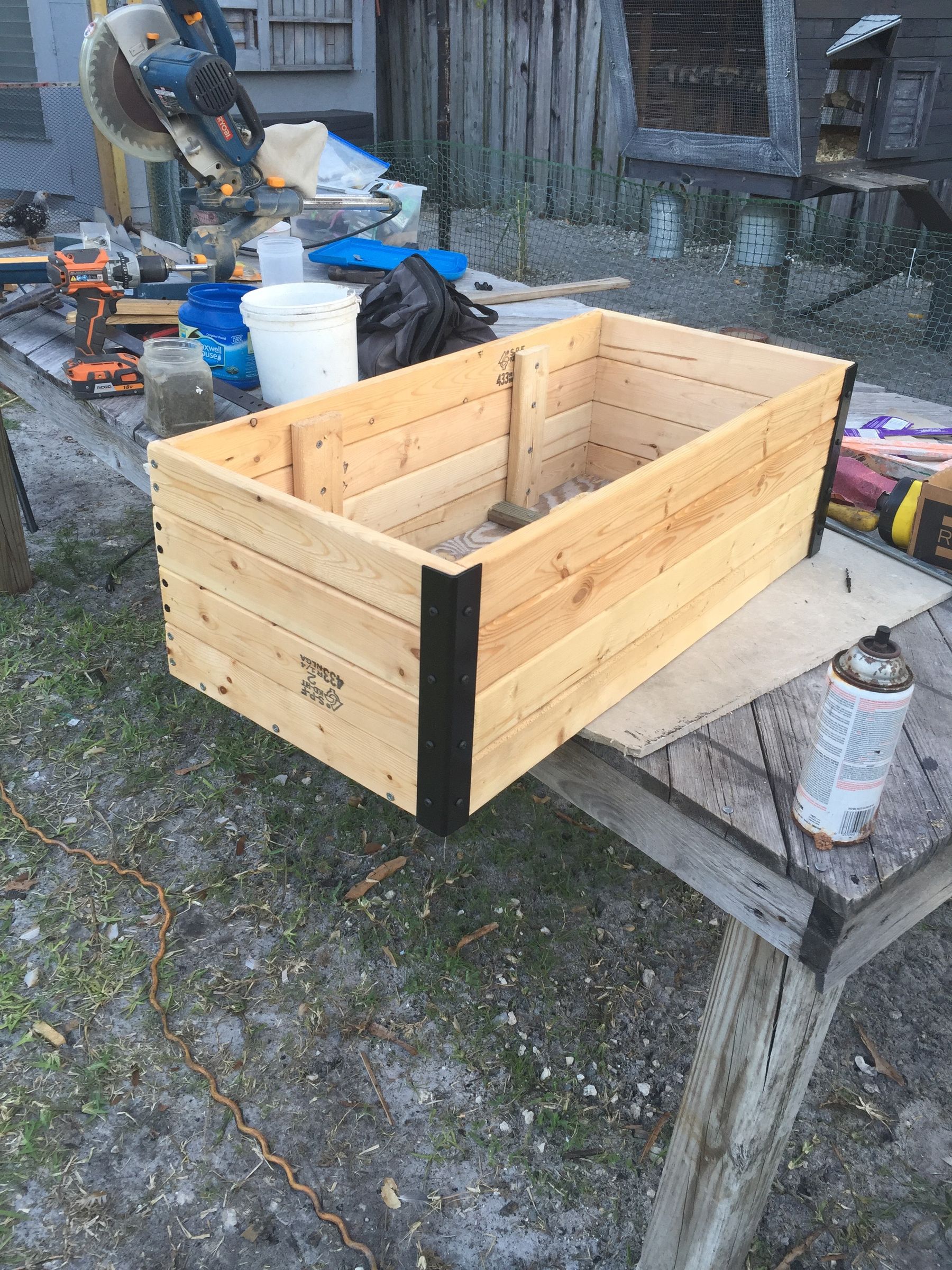 My $10 Reclaimed Climbing Vine Planter Box! : 3 Steps (with Pictures ...