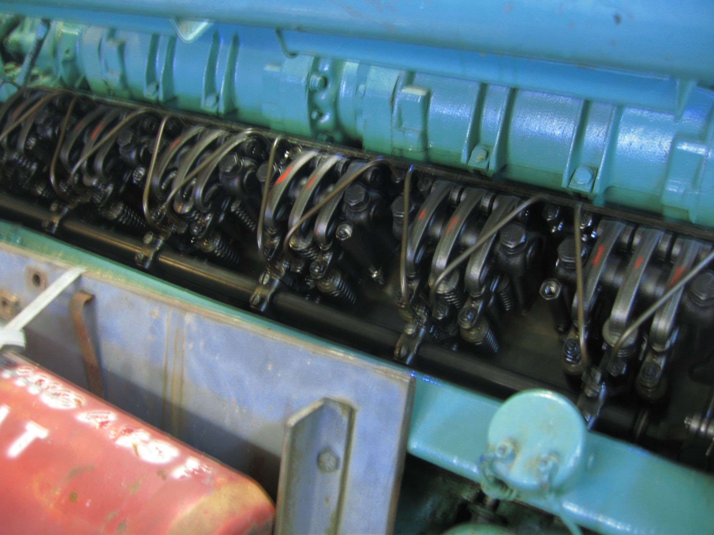 Detroit Diesel Valve Cover Clean Up! Boat Bling on a Budget. : 6 Steps ...