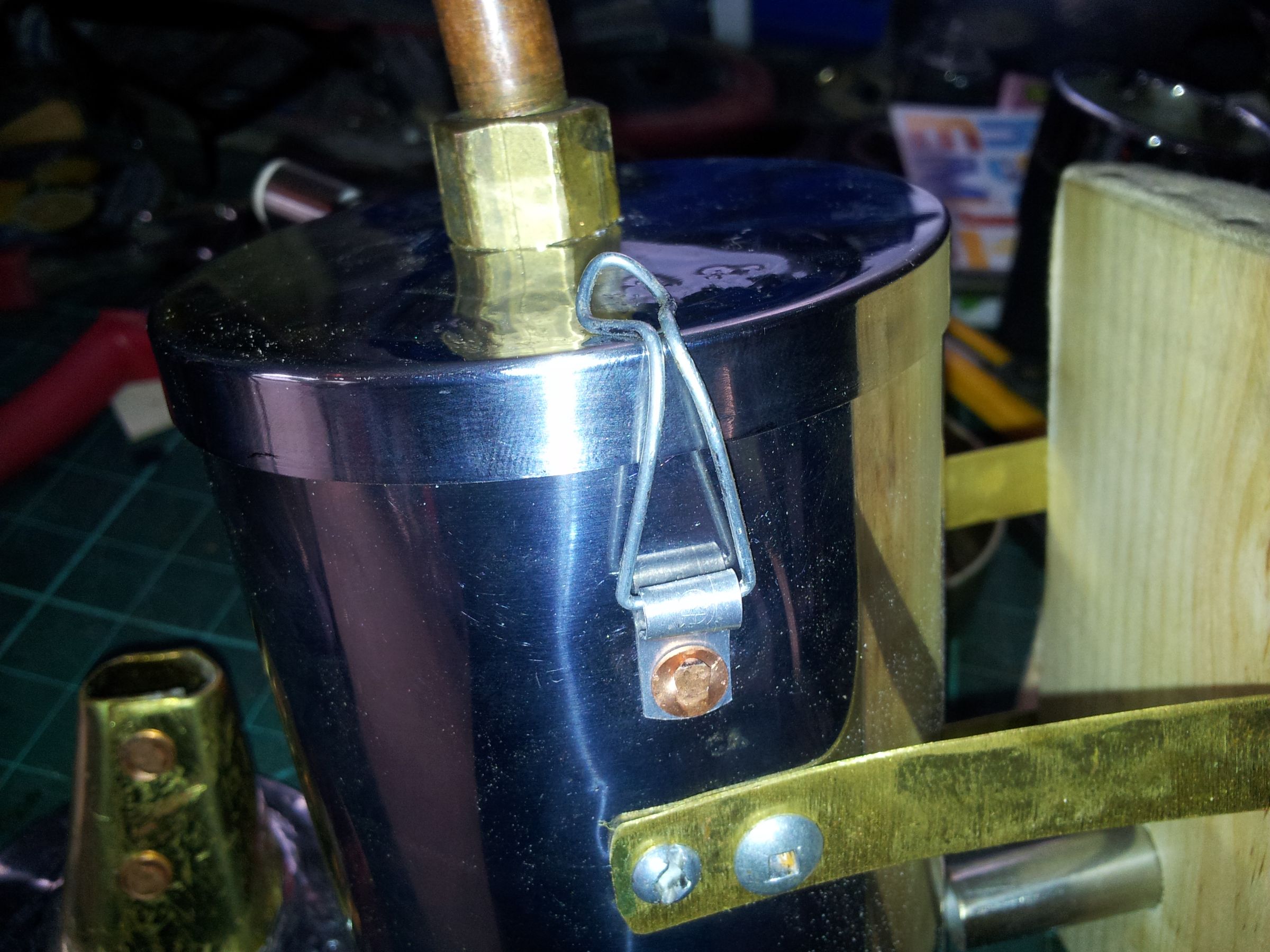Bellows Bee Smoker for the Home Apiarist : 8 Steps (with Pictures ...