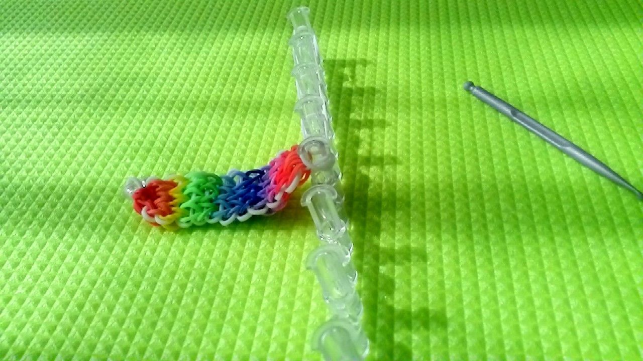 Rainbow Loom Triple Single Tutorial : 7 Steps - Instructables