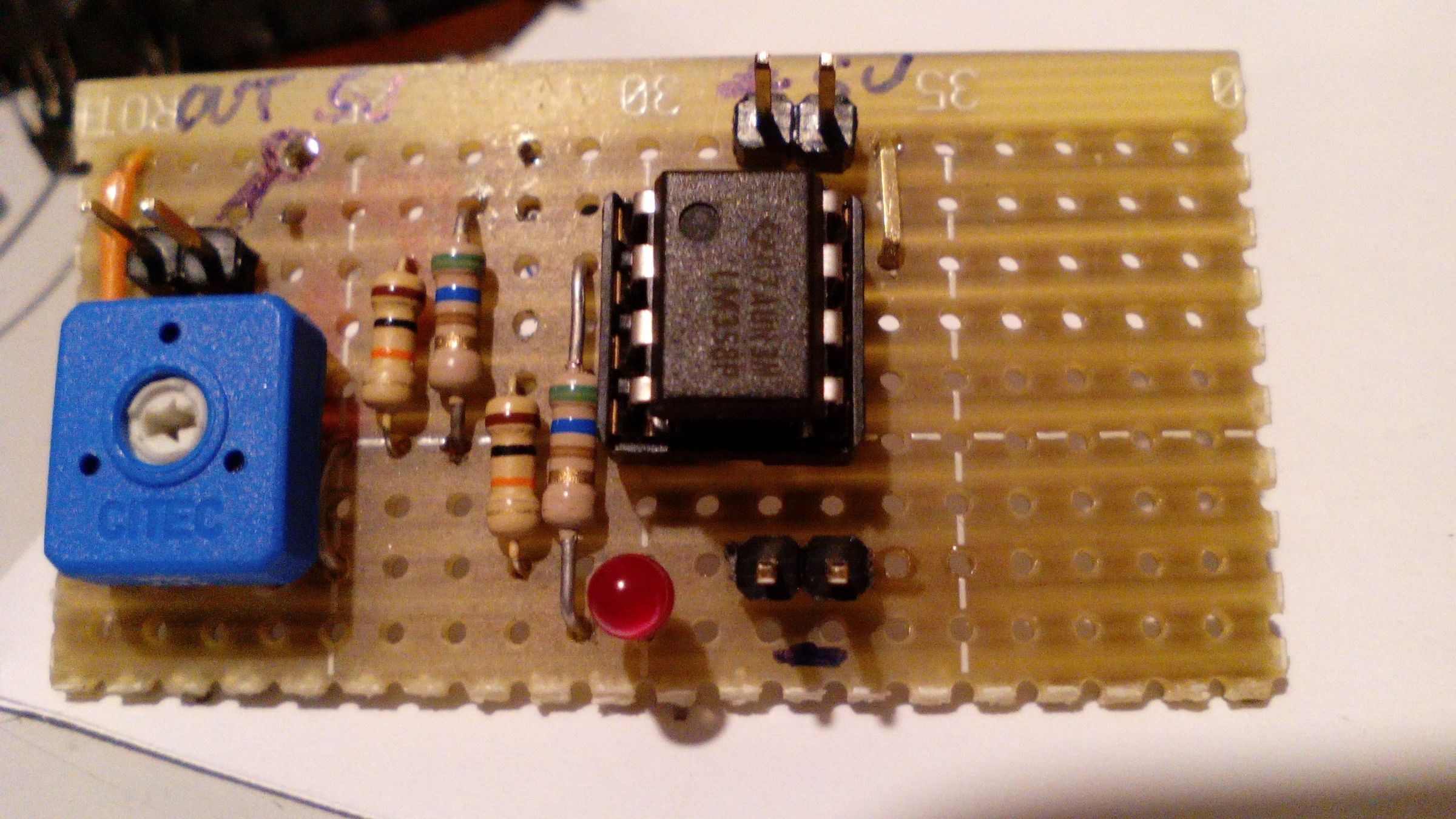 Single White Line Detector for SUMO ROBOT : 16 Steps - Instructables