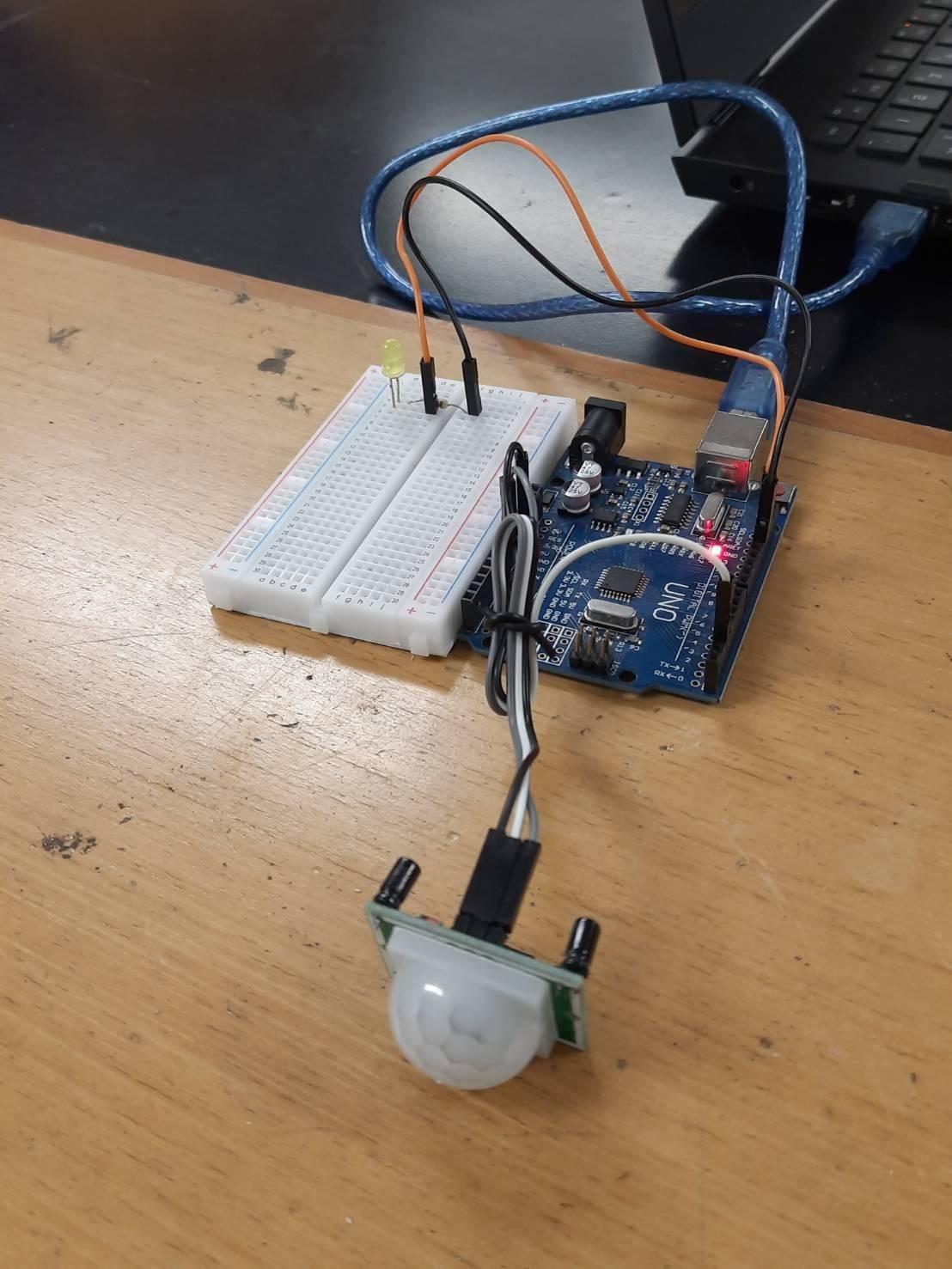 Gesture Activated LED Using PIR Sensor : 3 Steps - Instructables