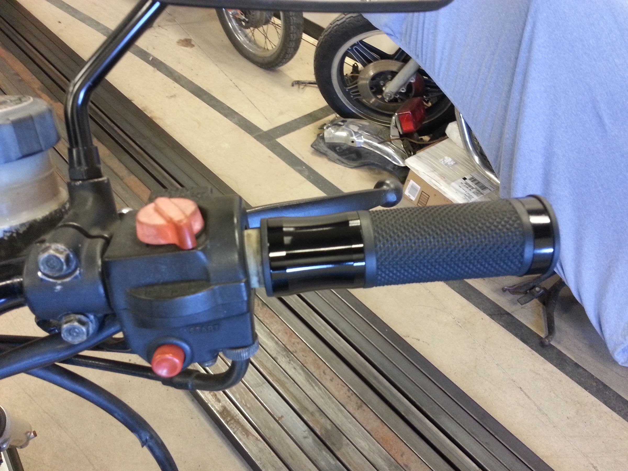 How to Change Motorcycle Grips : 3 Steps - Instructables