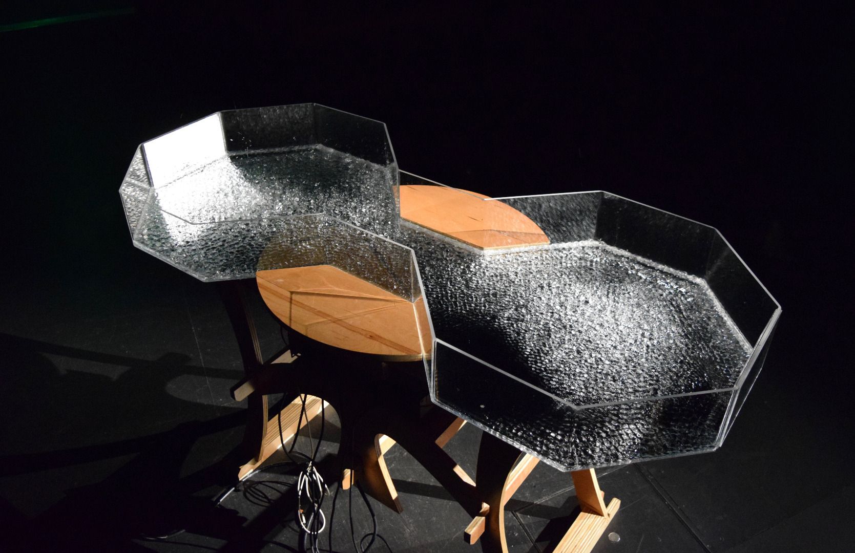 Cymatic Water Tank Visualizer : 5 Steps (with Pictures) - Instructables