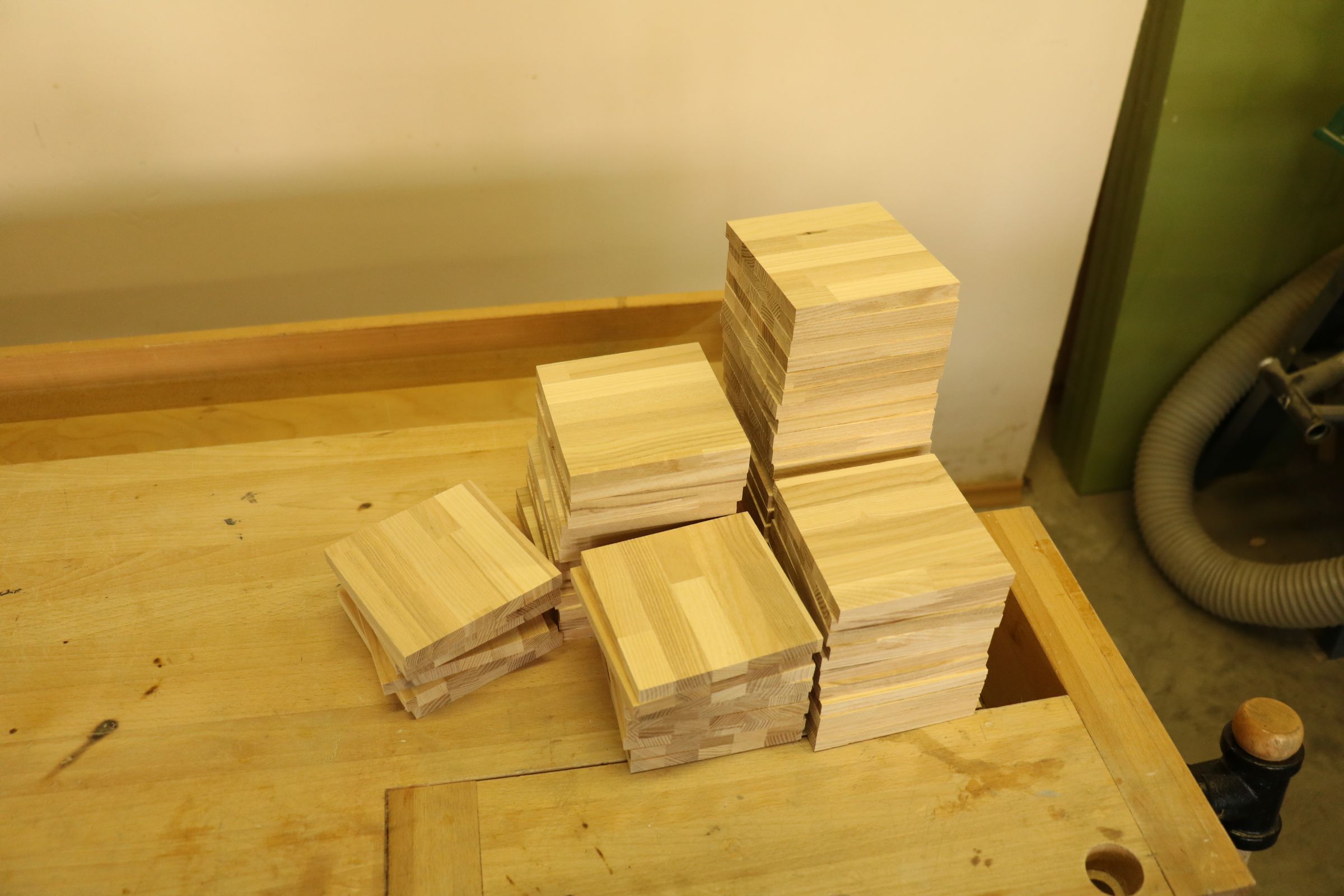 Easy Modular Magnetic Desk Lamp : 18 Steps (with Pictures) - Instructables