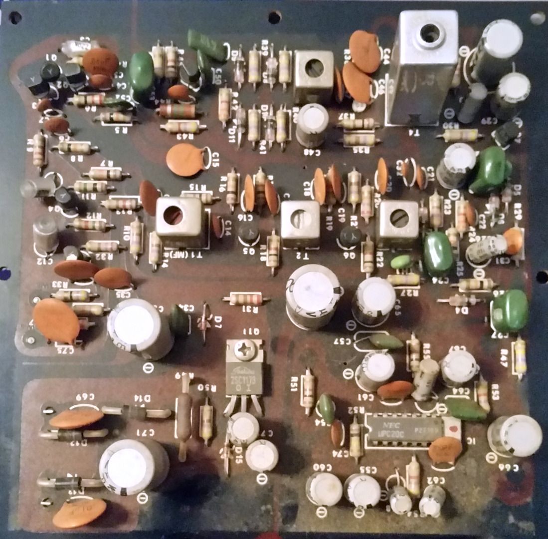 How to Recover Components From Old or Broken Electronics Without a ...