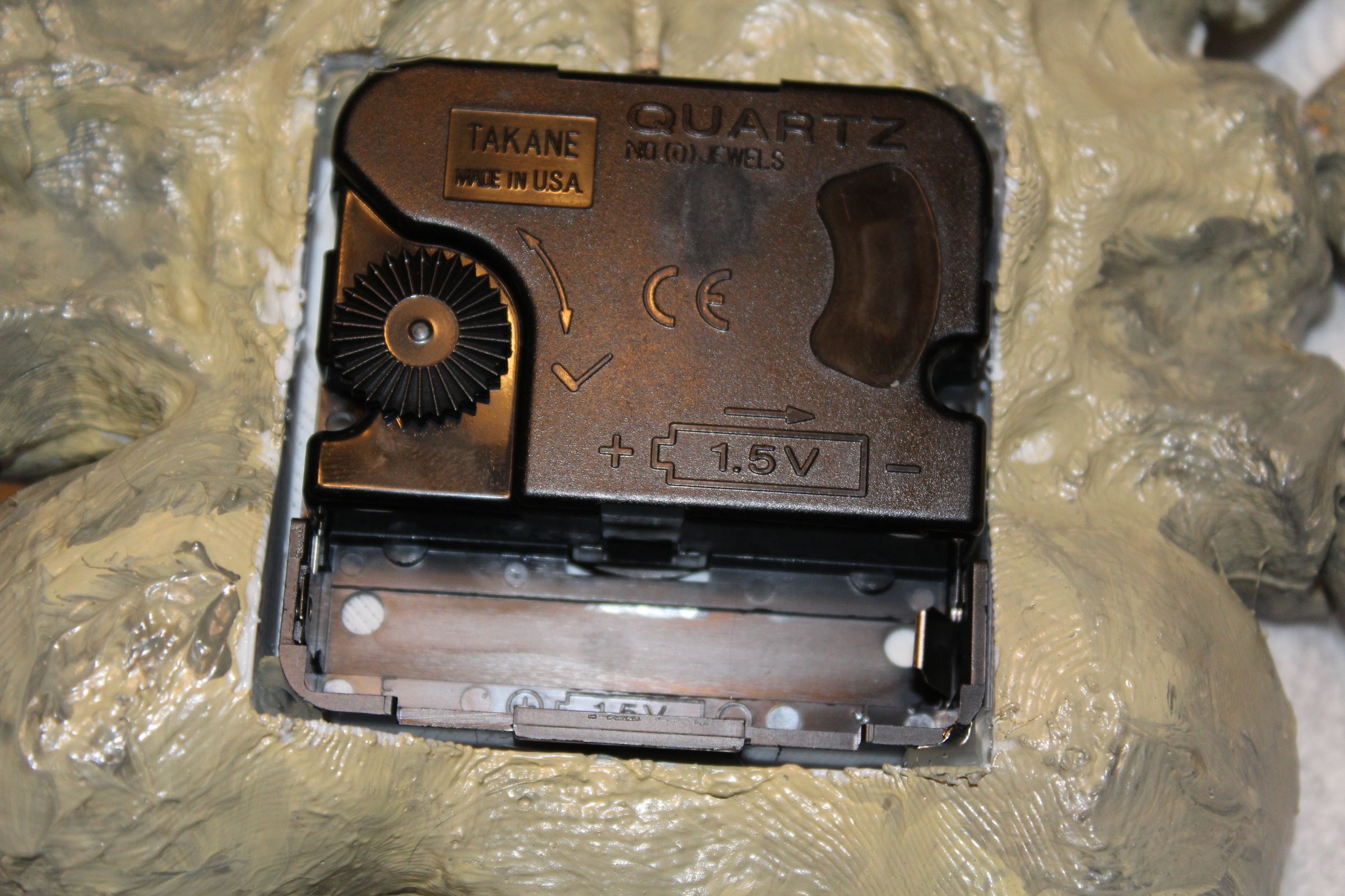 Alien Cuckoo Clock : 9 Steps - Instructables