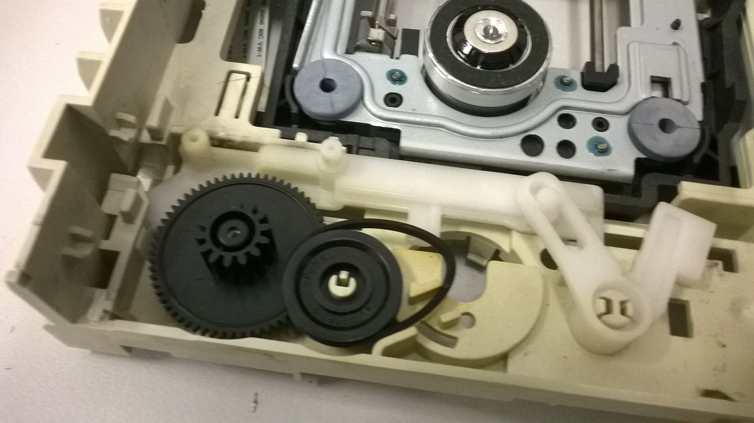 Disassembling a CD/DVD Reader and Reusing Its Parts : 12 Steps (with ...