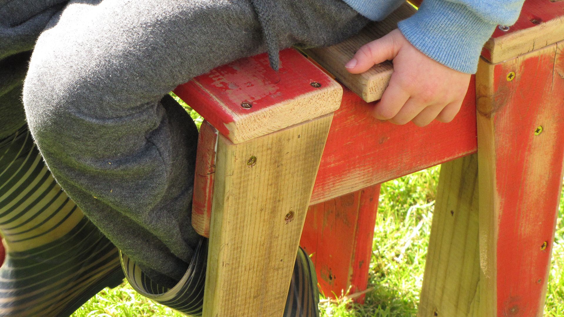 How to Make a Kids Chair From Reclaimed Wood : 8 Steps (with Pictures ...