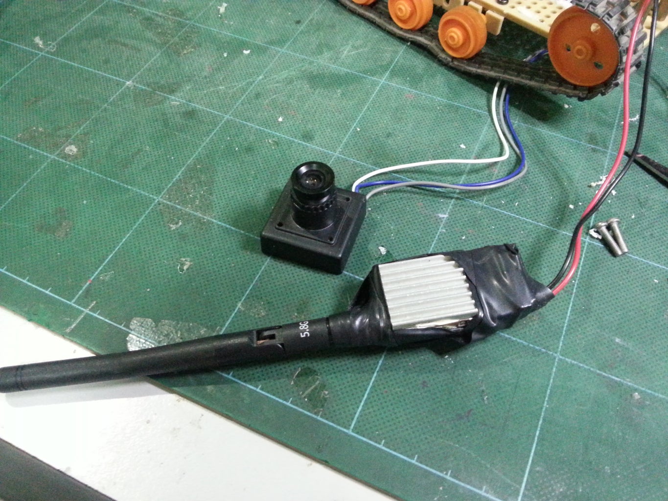 Diy Fpv Rc Tank V2 2km Range Upgrade 16 Steps With Pictures Instructables