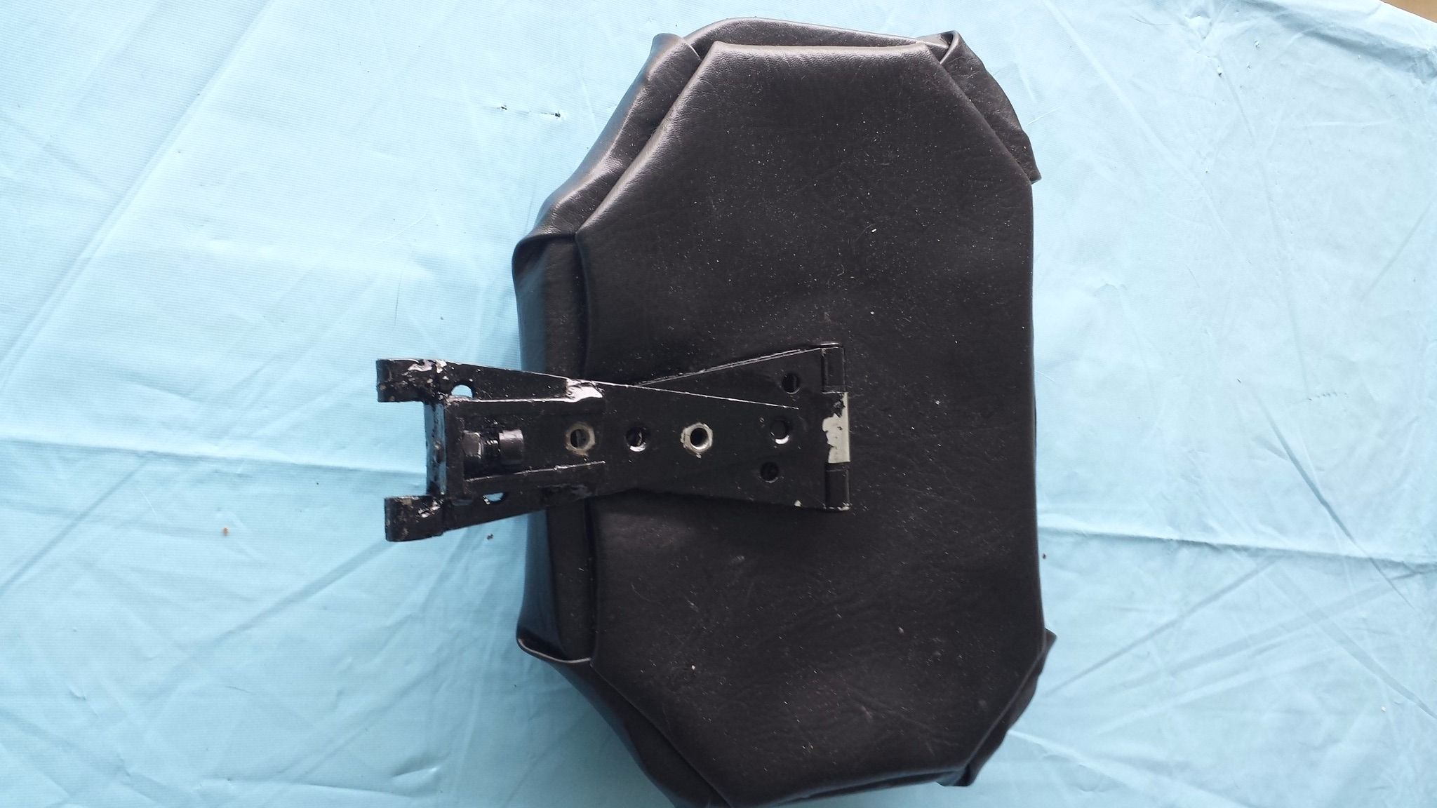 Motorcycle Backrest Hardware Mod : 6 Steps - Instructables
