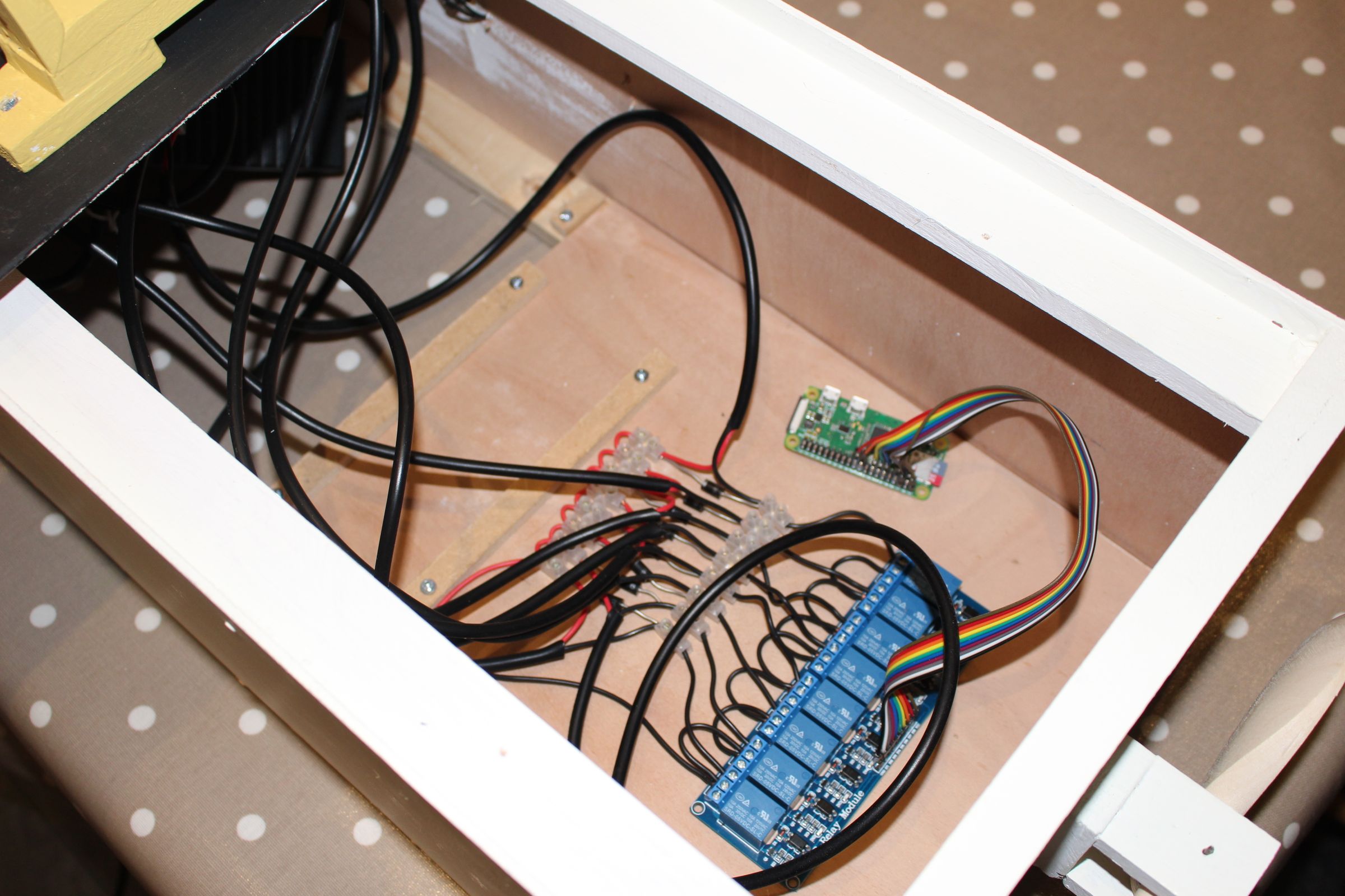 A Raspberry Pi Powered Junk Drum Machine : 15 Steps (with Pictures ...