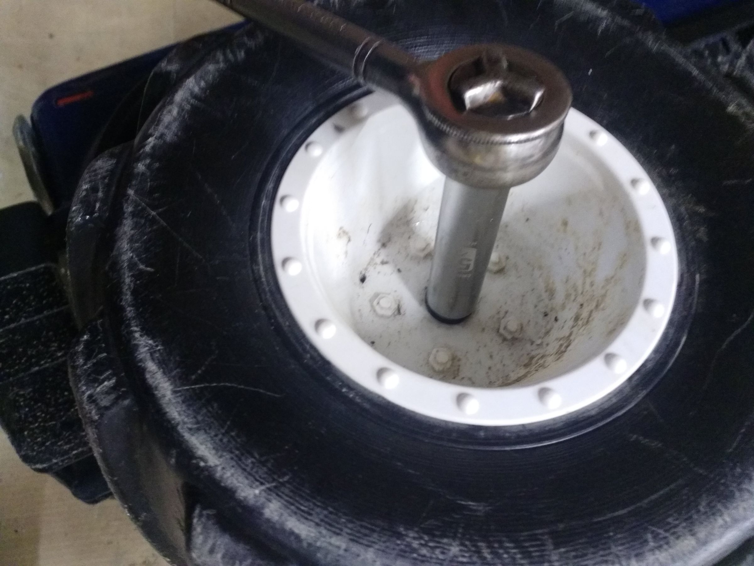 How to Thread the Axles on a Power Wheels Ride-on : 5 Steps (with ...