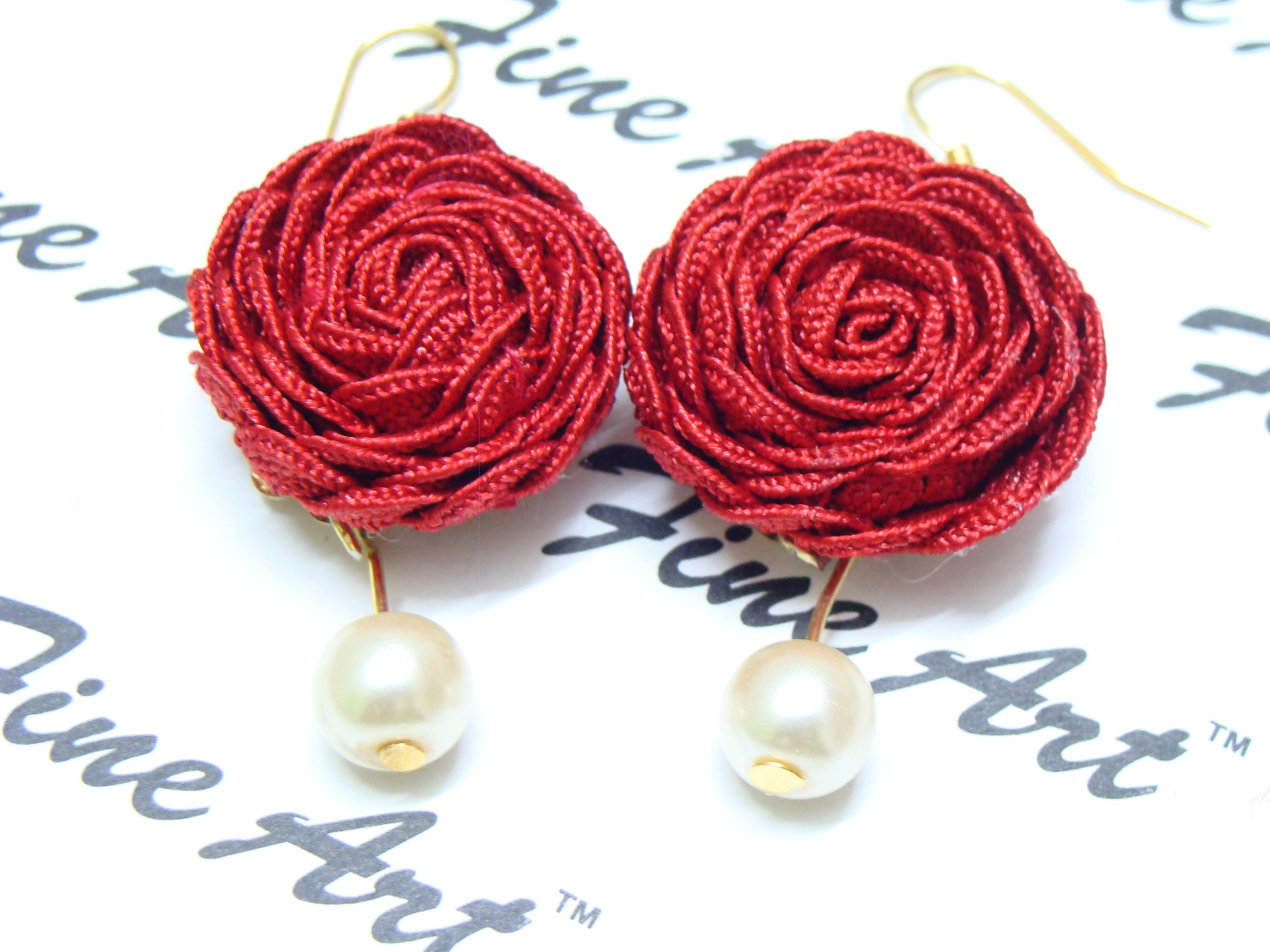 DIY Ric Rac Ribbon Rose : 10 Steps (with Pictures) - Instructables