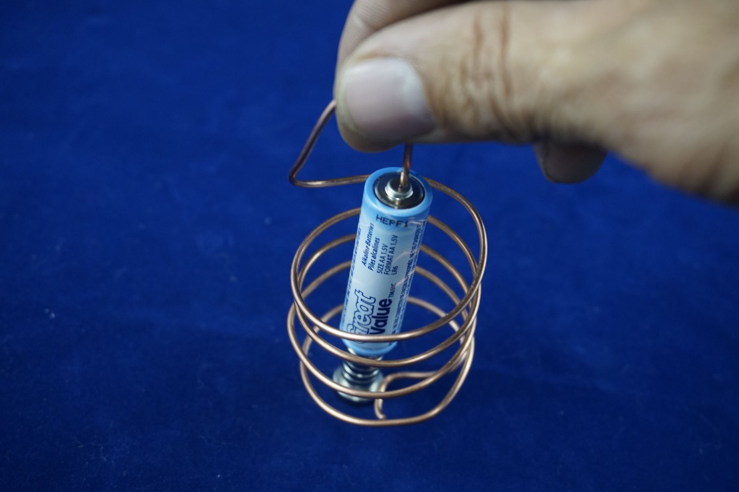 Simple Homopolar Motor : 5 Steps (with Pictures) - Instructables