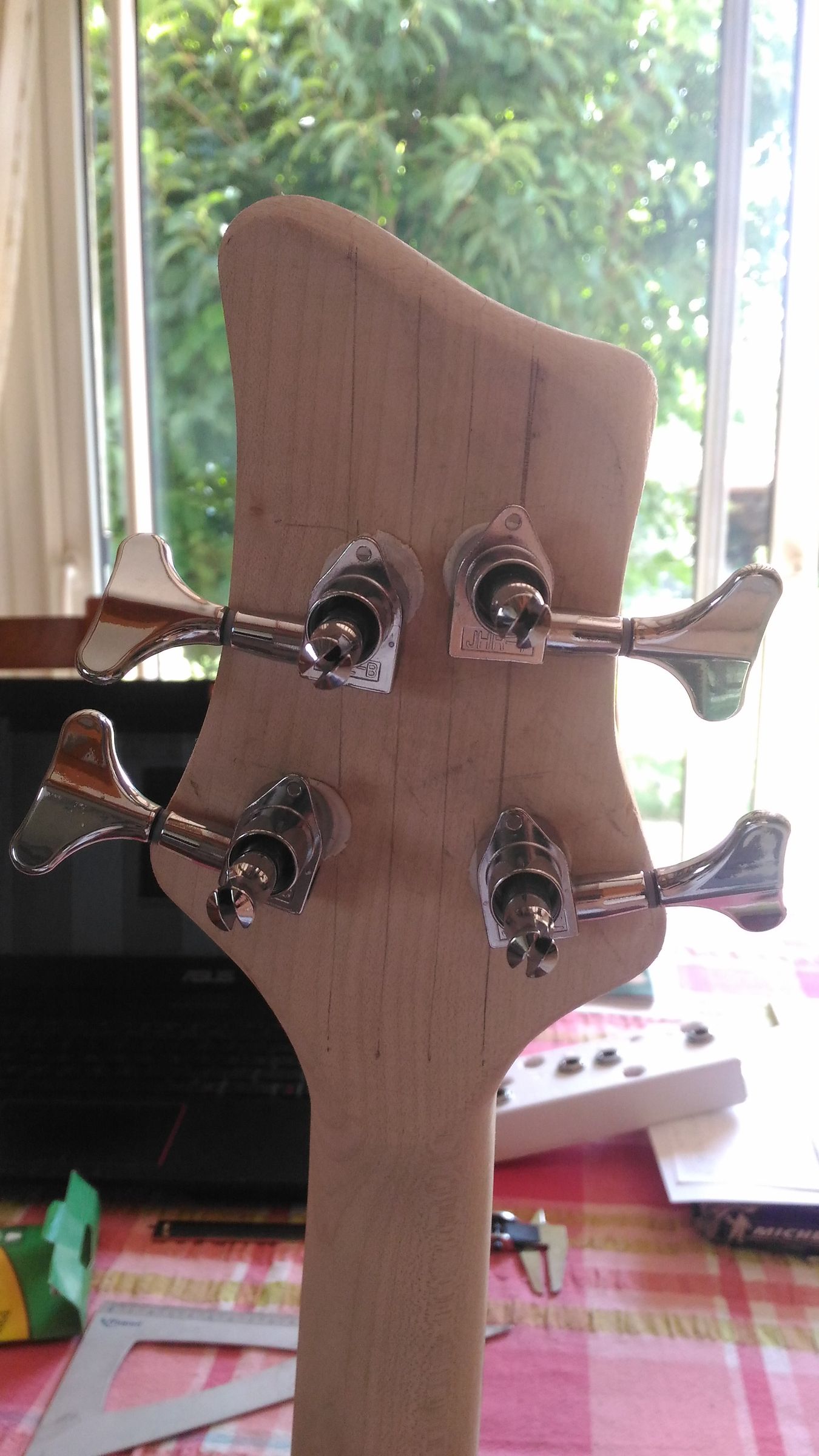 Neck Through Bass Guitar : 13 Steps (with Pictures) - Instructables