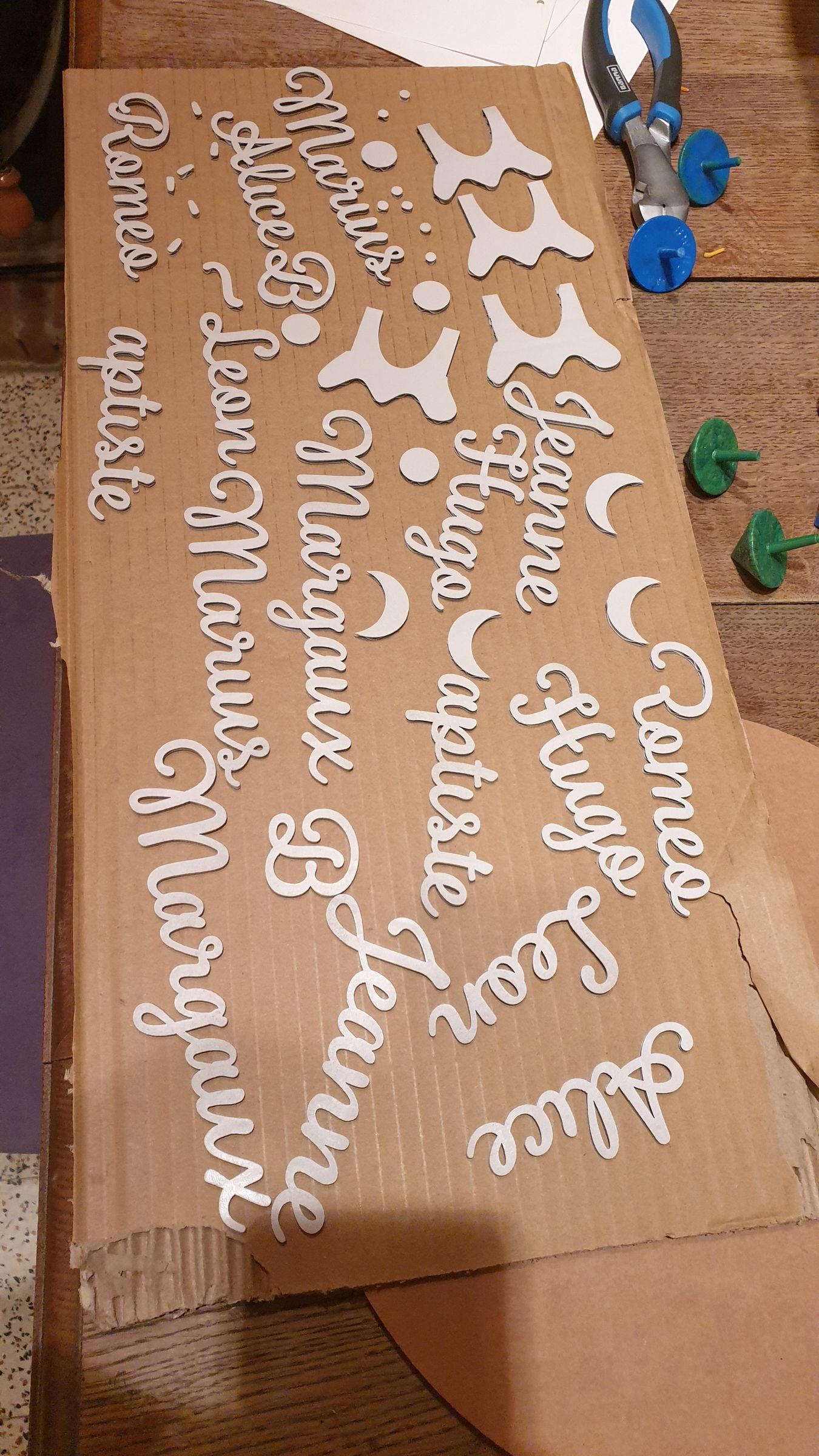 Kid Name Circle Board : 5 Steps (with Pictures) - Instructables