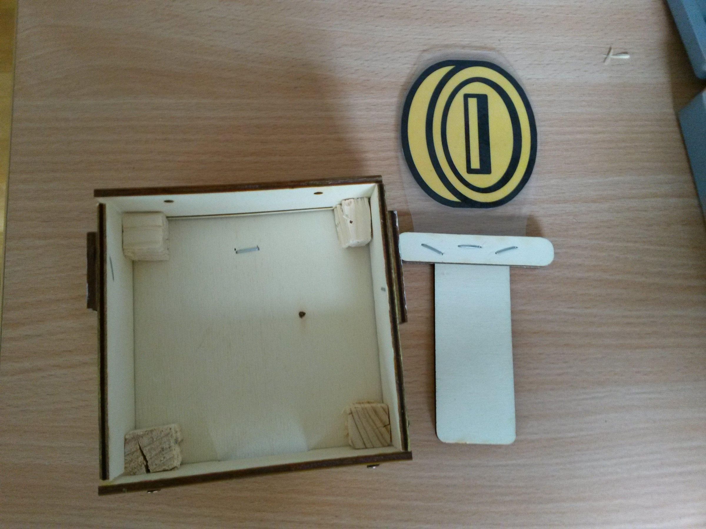 Mario Coin Box - Wall Decoration : 4 Steps - Instructables