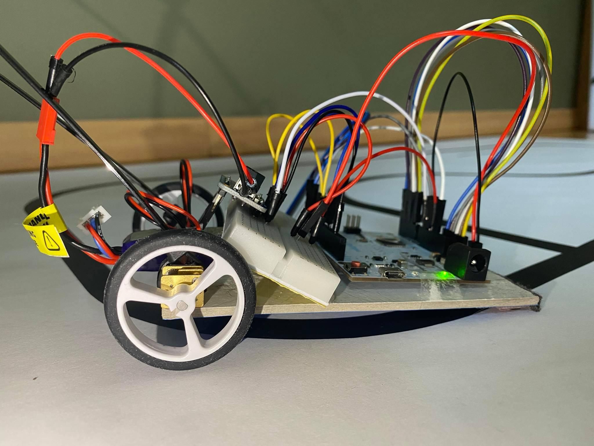 Line Follower Robot Siebe Deetens : 4 Steps - Instructables