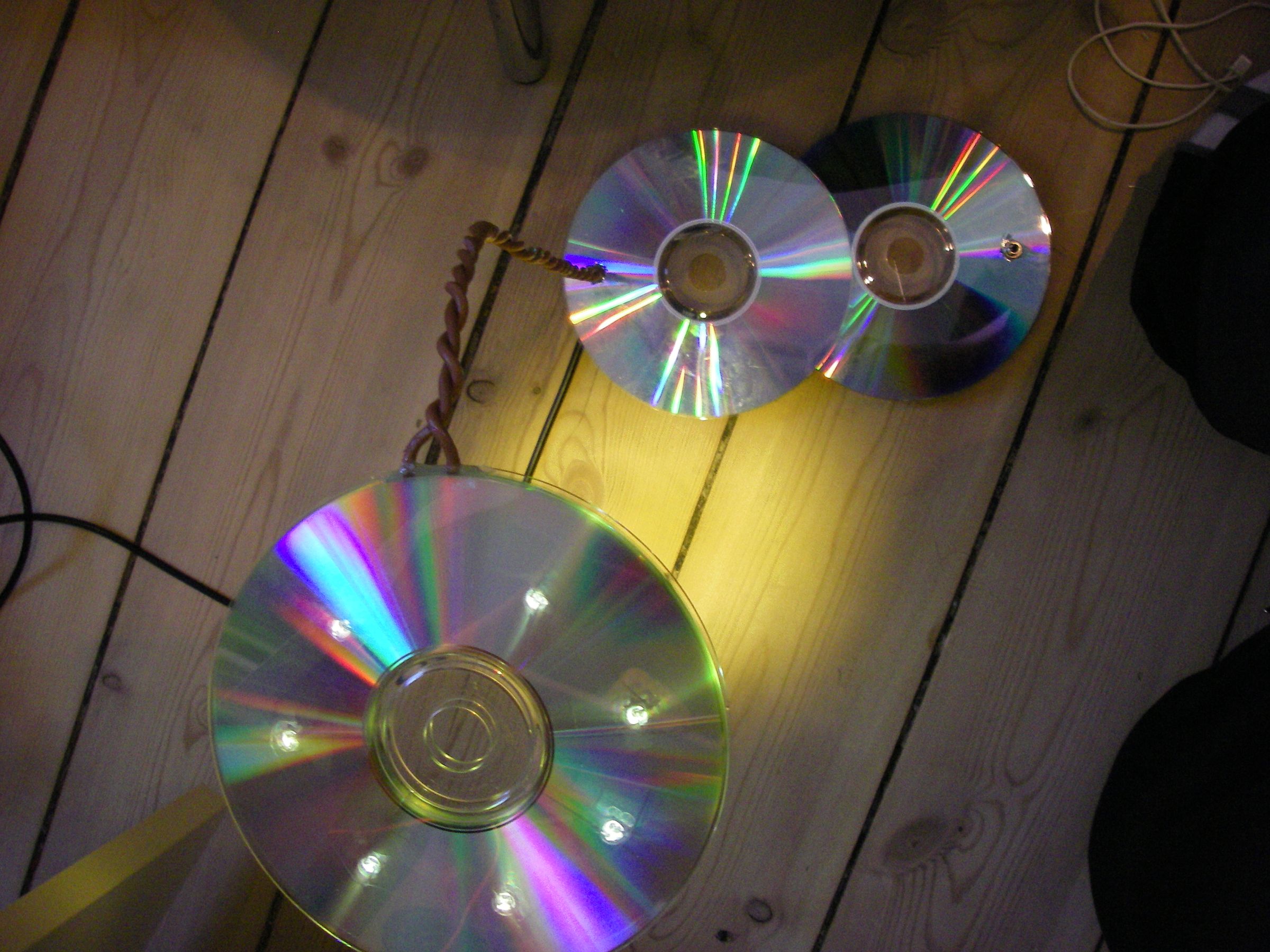 The USB Powered LED CD Lamp : 8 Steps (with Pictures) - Instructables